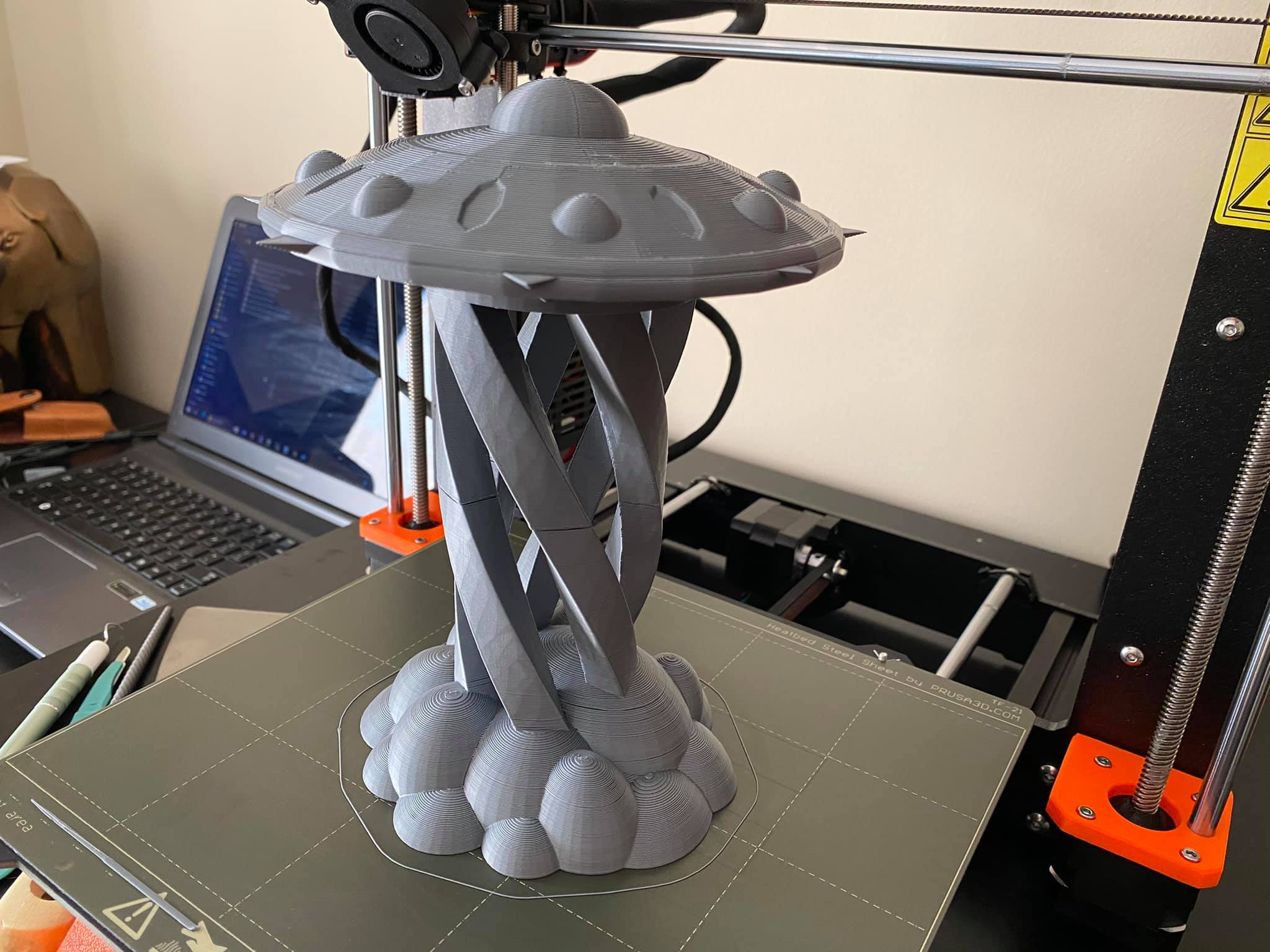 LED UFO with base by CoZmicShReddeR | Download free STL model ...