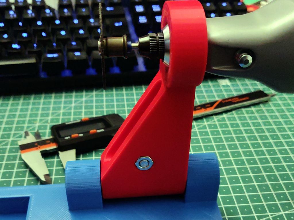 Tube and Rod Cutter for ProXXon IBS / E by SpamBouncer | Download free ...