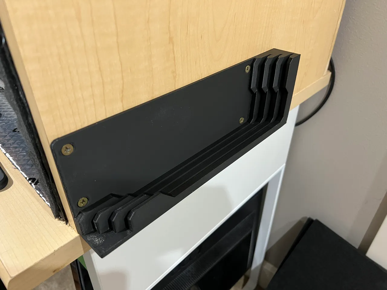 Wall mountable build plate holder for Bambu or any other similarly size ...