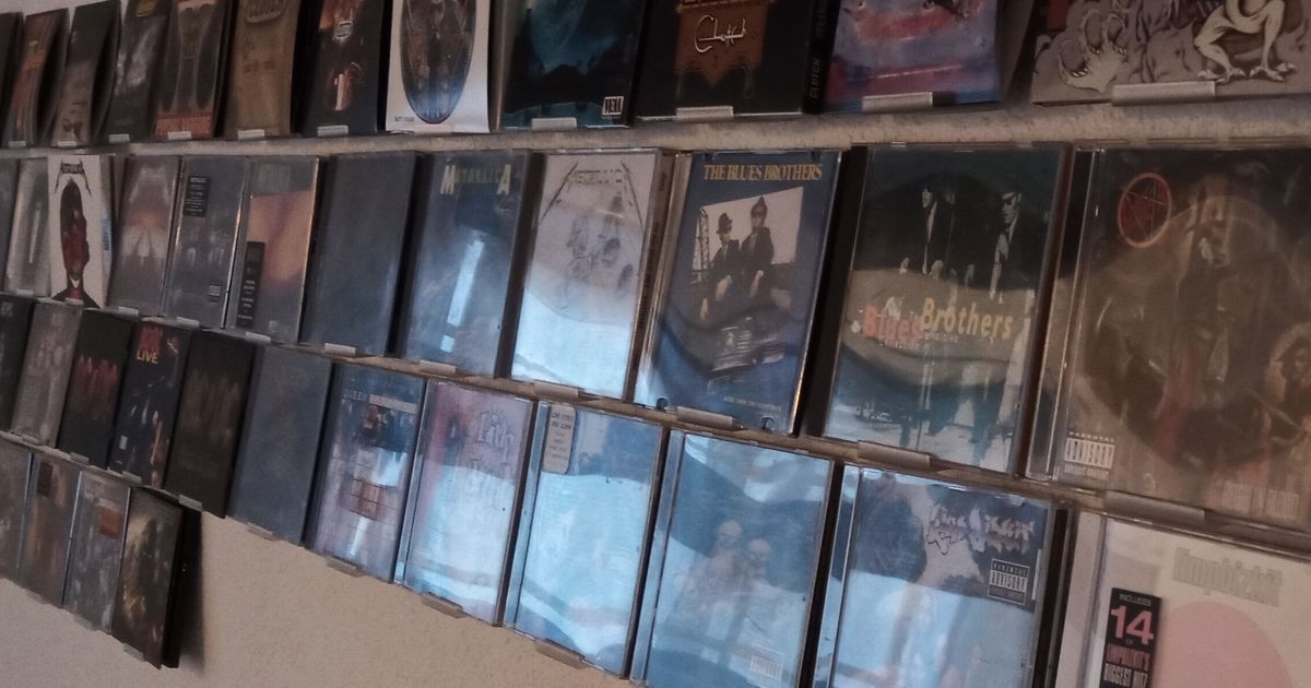 Simple CDs wall mount by kernelpanic | Download free STL model ...