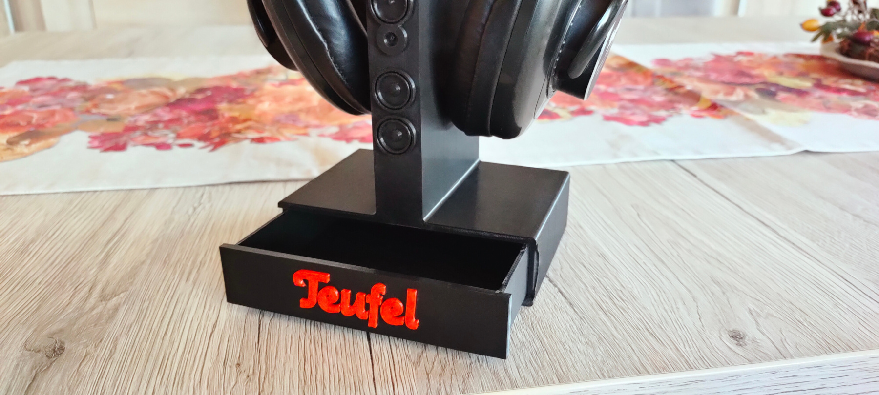 Teufel Kopfhörer Halter, headphone stand, headphone rest by schnurrri ...