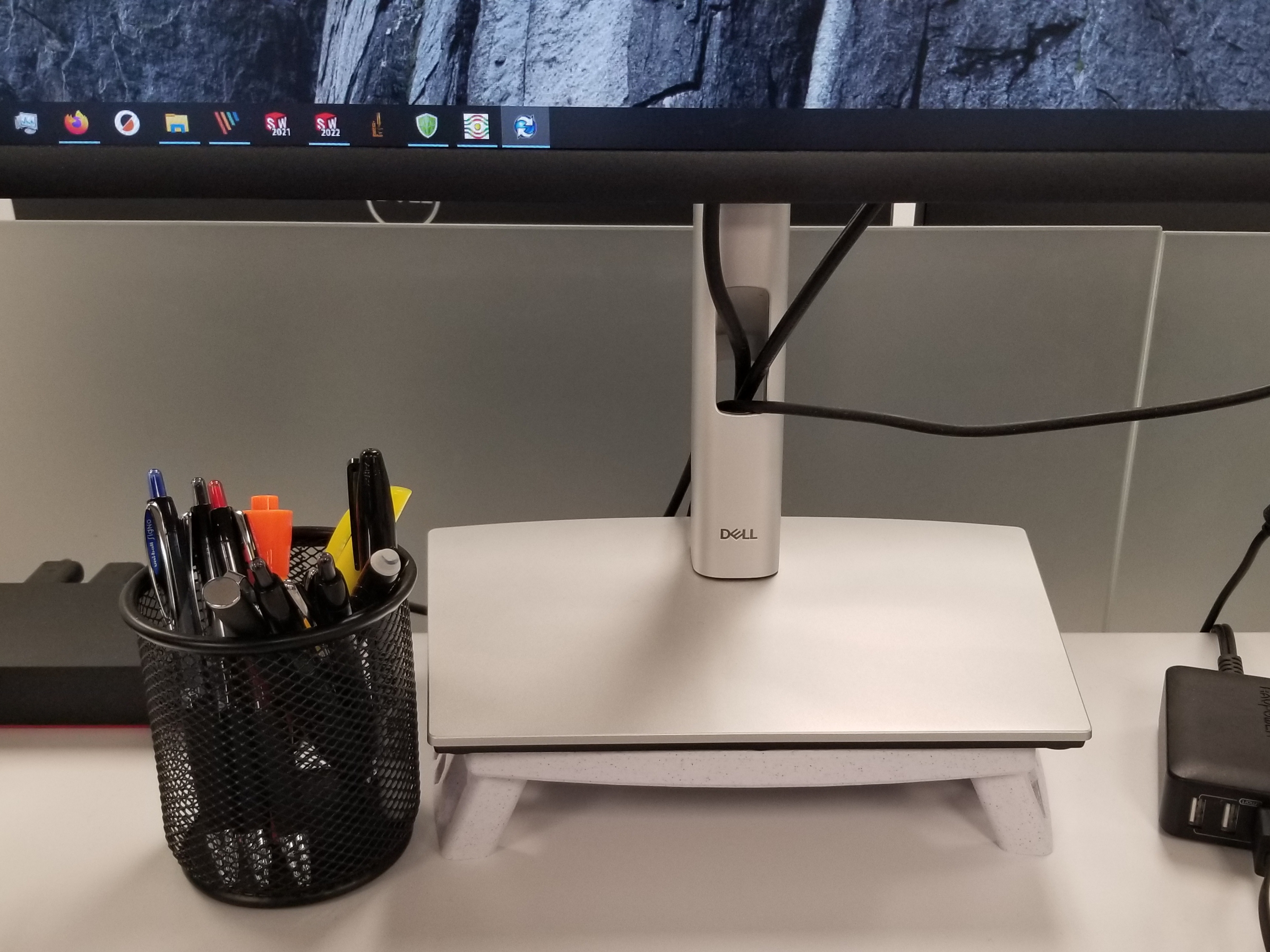 #0057 An Interesting Monitor Stand by BuildX | Download free STL model ...