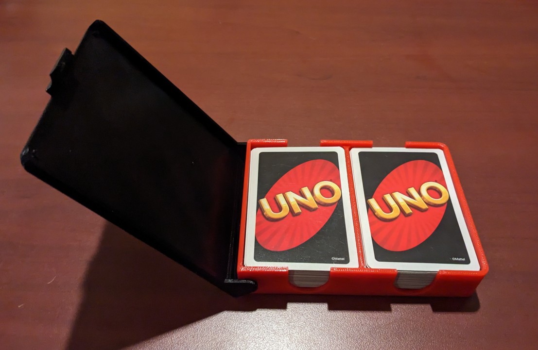 UNO card box with catch and MMU logo by ltlowe | Download free STL ...
