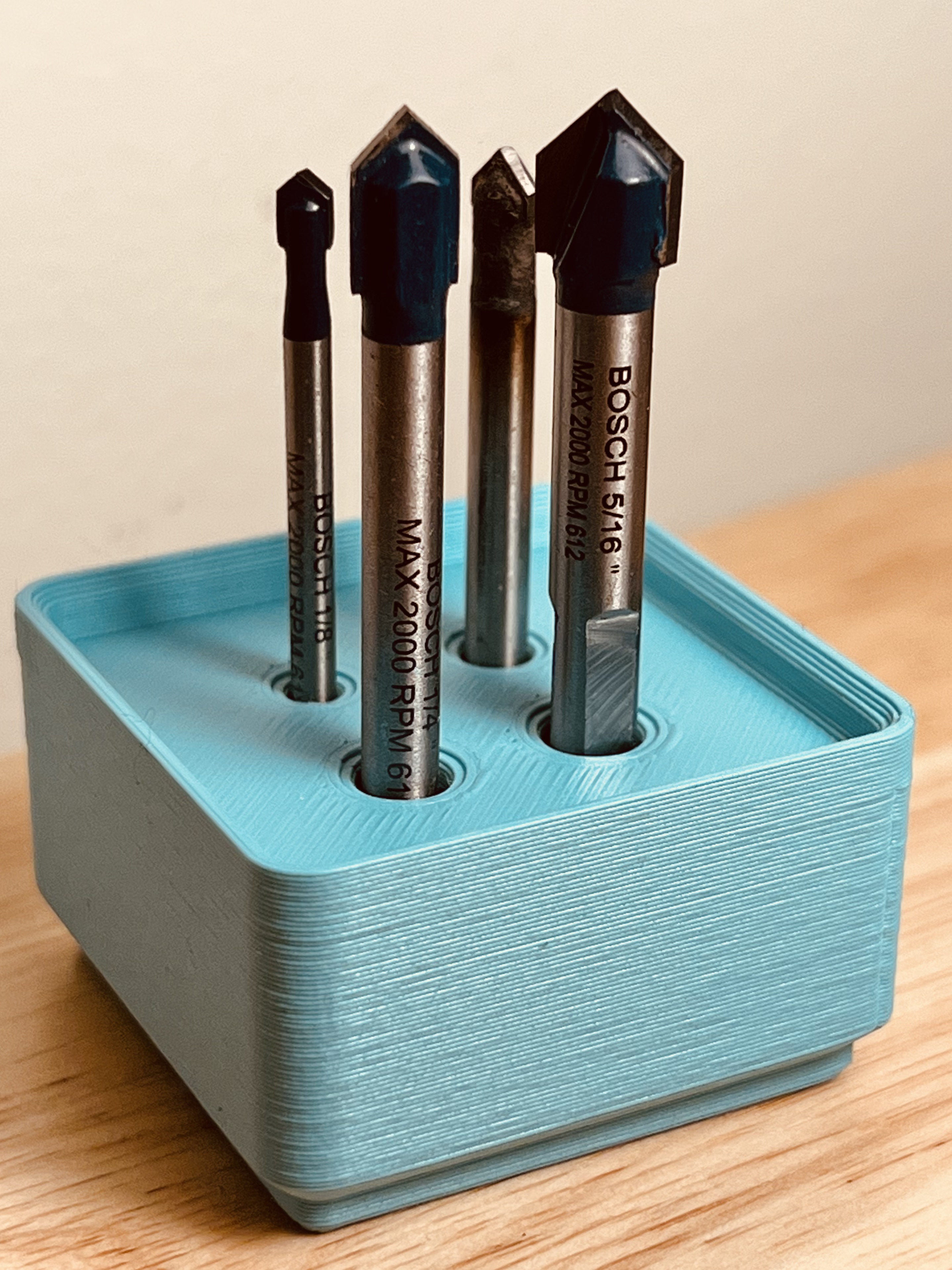 Gridfinity holder for 4pc. Bosch Glass & Tile Bits 1x1 by fergusnoble ...