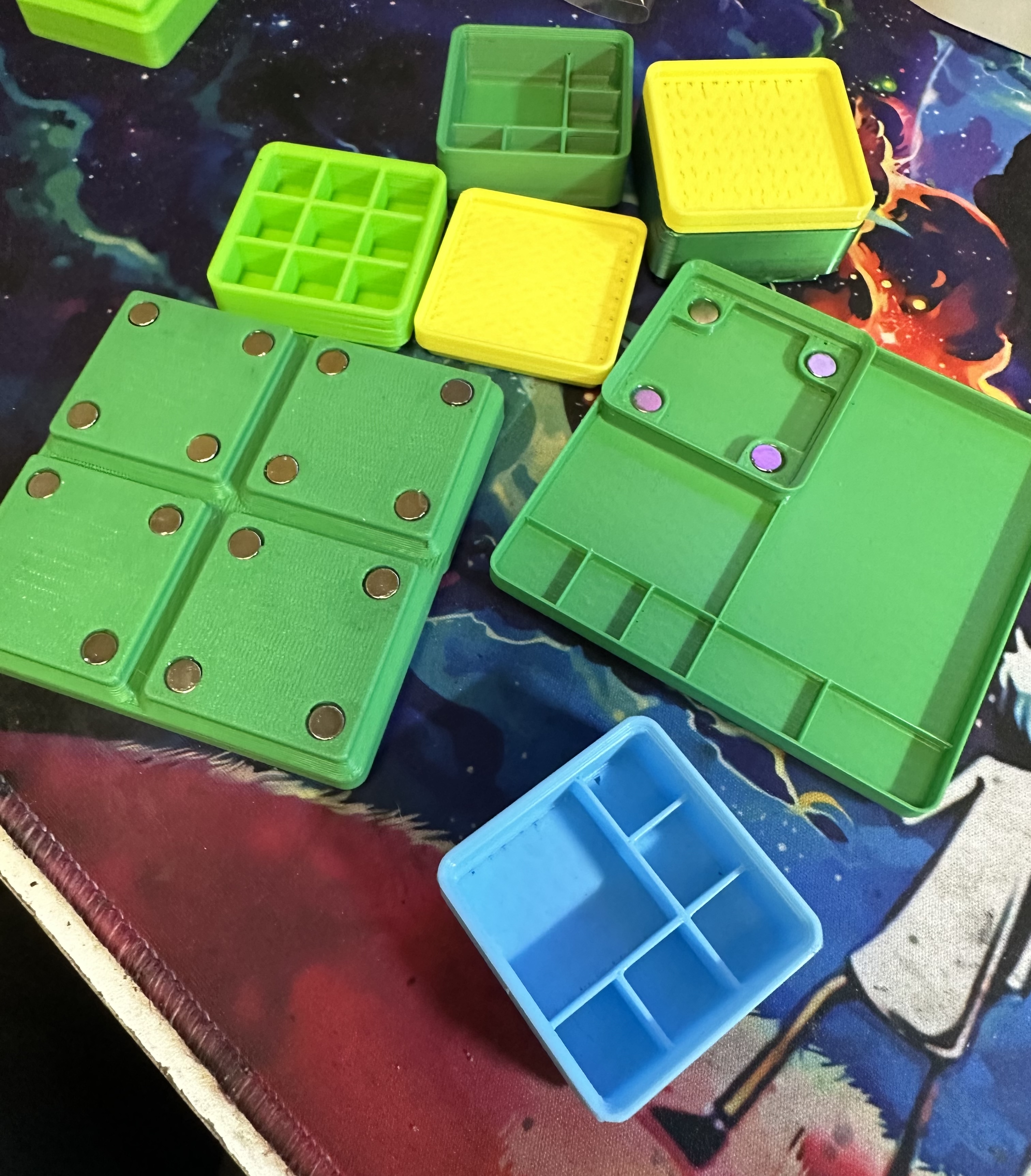 Gridfinity Big/Small Parts Tray W/ Removable 1x1 Screw Bin & Stackable Lid by TailS MeDiA ...