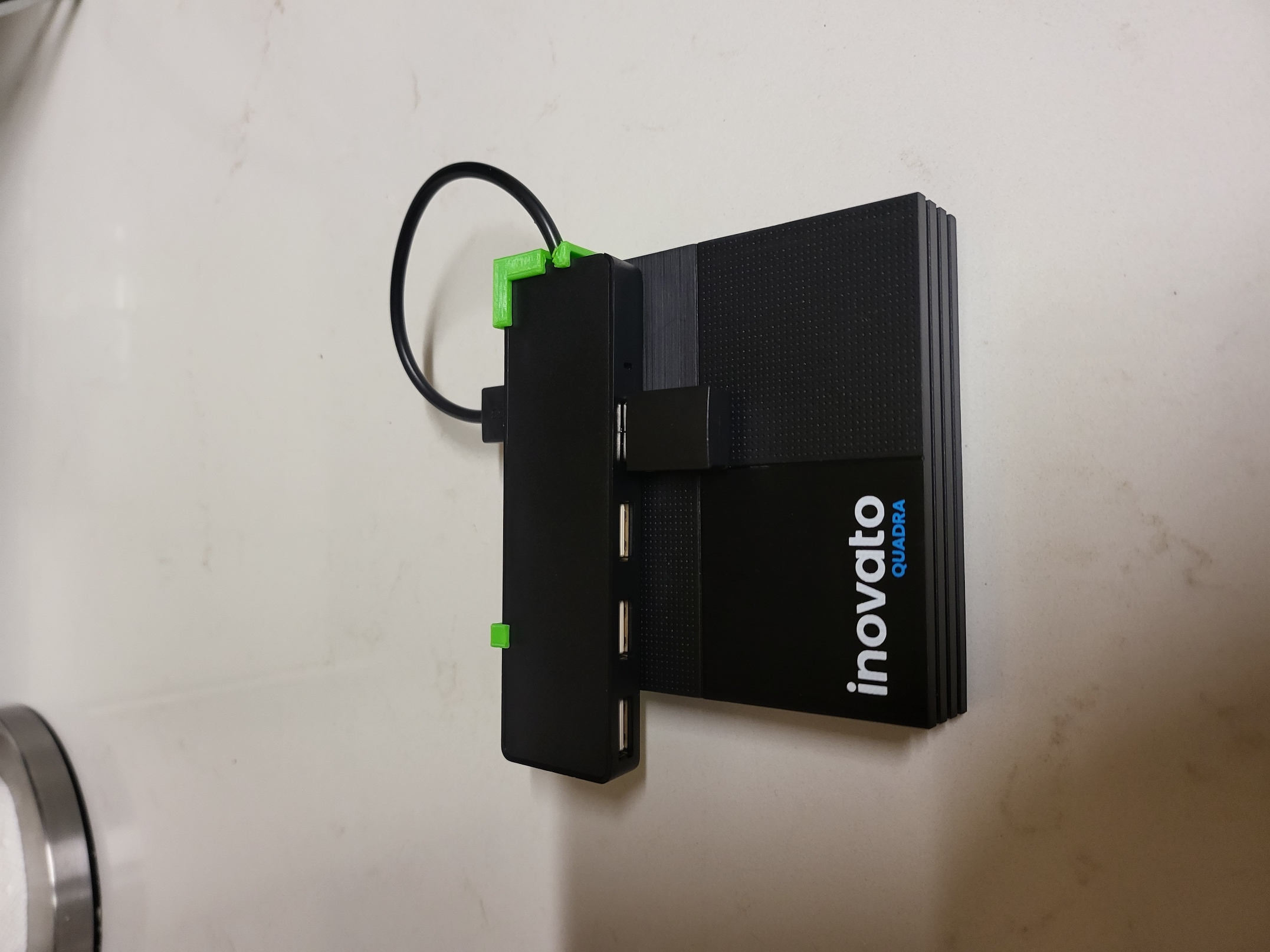 Inovato USB Hub mount by Vesom | Download free STL model | Printables.com