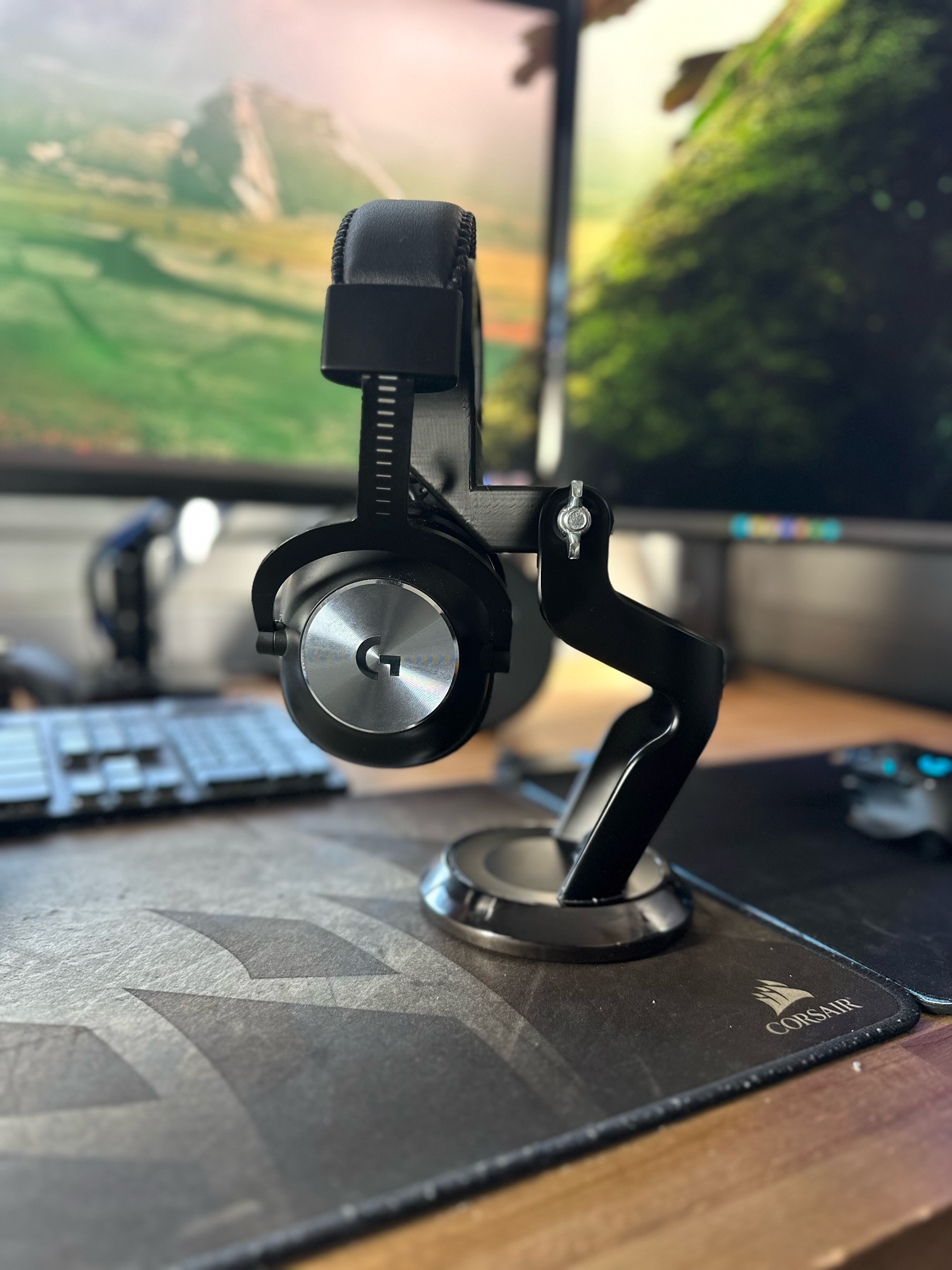 Blue Yeti Mic Stand headphone Insert by Alfonso Ortiz | Download free ...