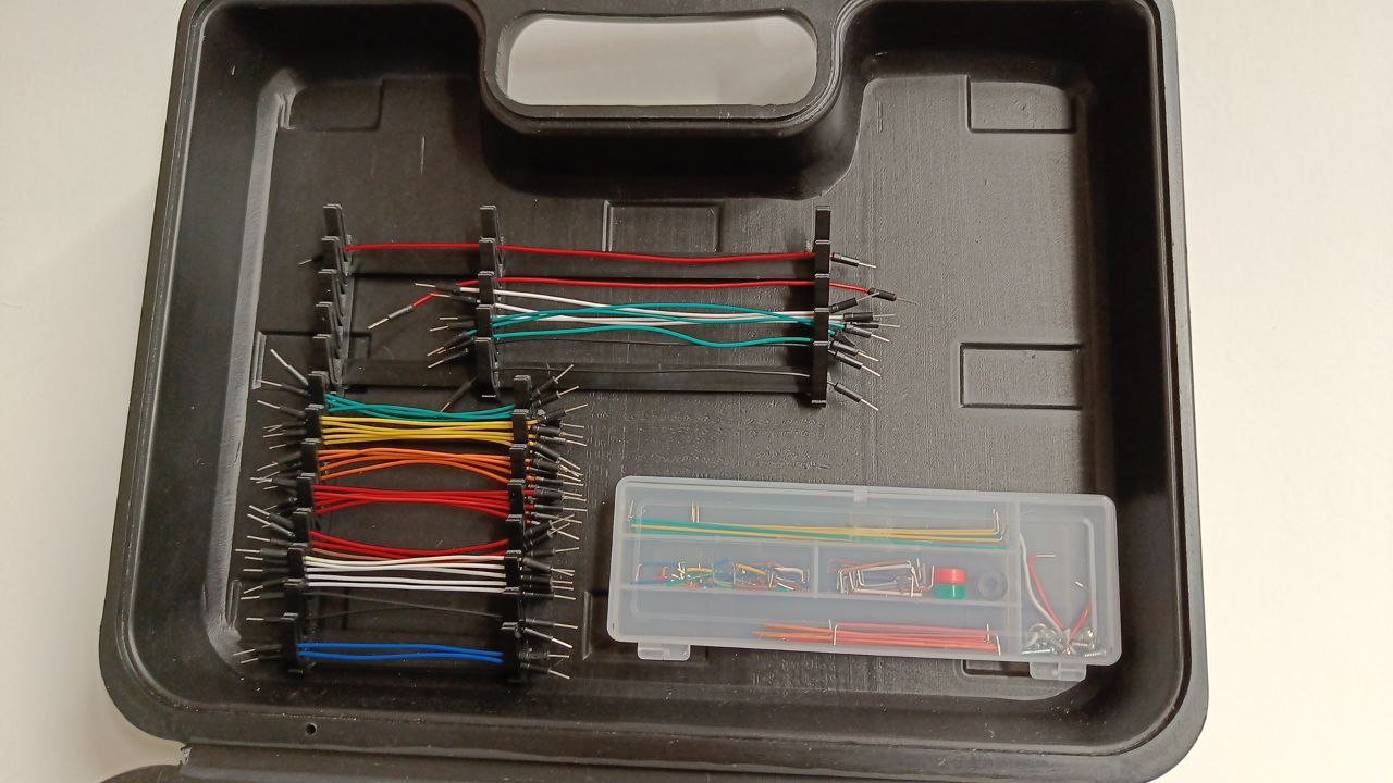 Jumper Wire Organizer for Tight Spaces by Carsten | Download free STL ...