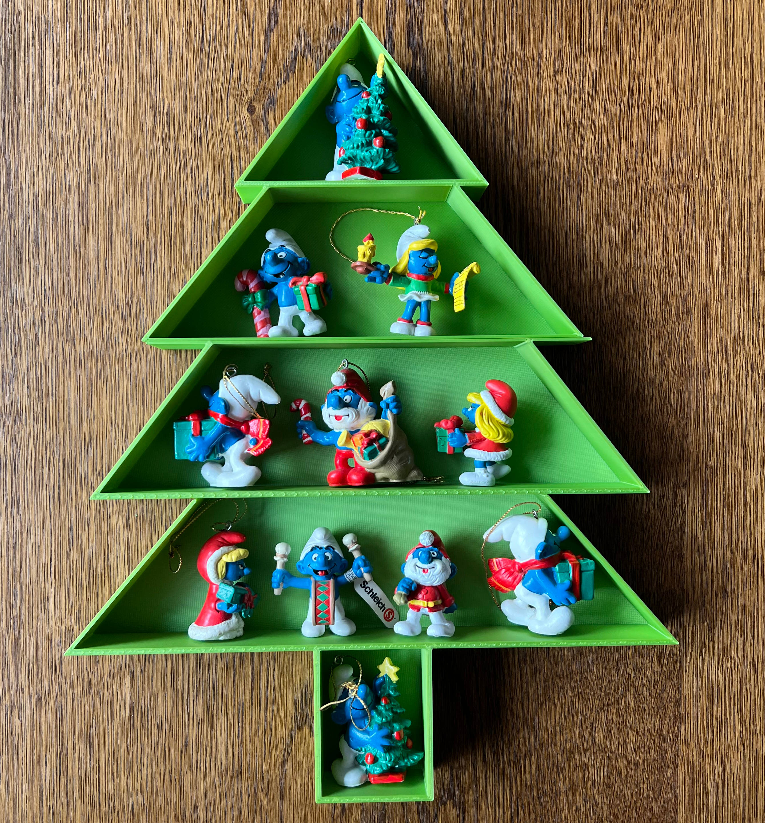 Tree stand for Christmas smurf figurines by Paul Cobbaut | Download ...