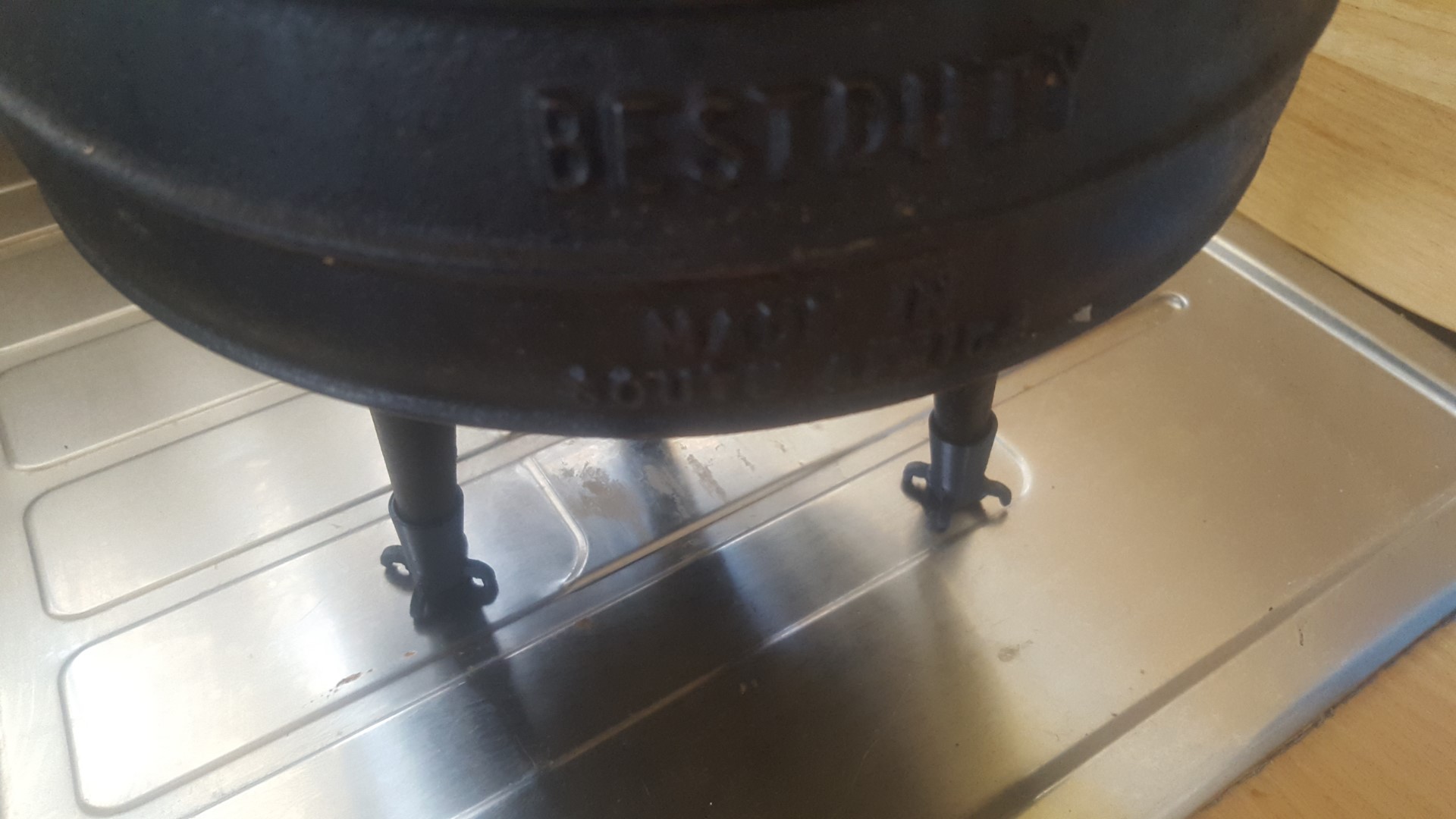 3-Leg pot feet protectors. (Potjie) by Dave | Download free STL model ...