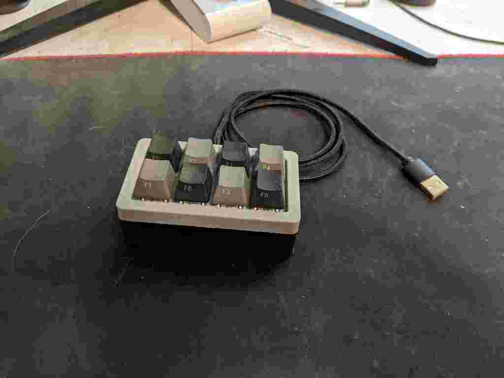 8 Key MacroPad by RobotDoctor | Download free STL model | Printables.com