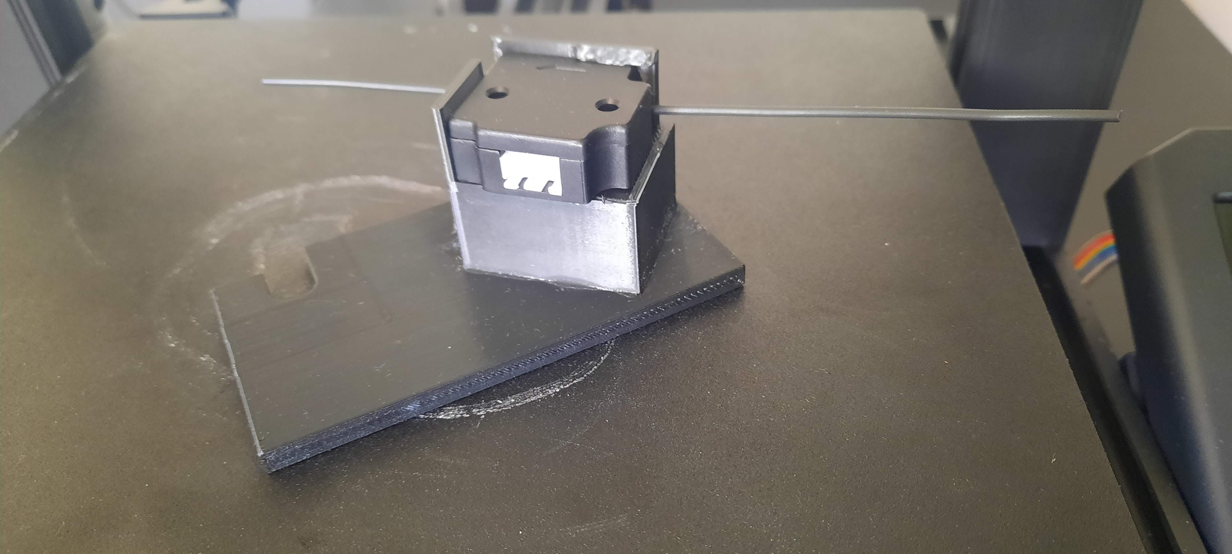 Ender 3 V2 Run out sensor without screws or bolts by Helder Rebelo ...