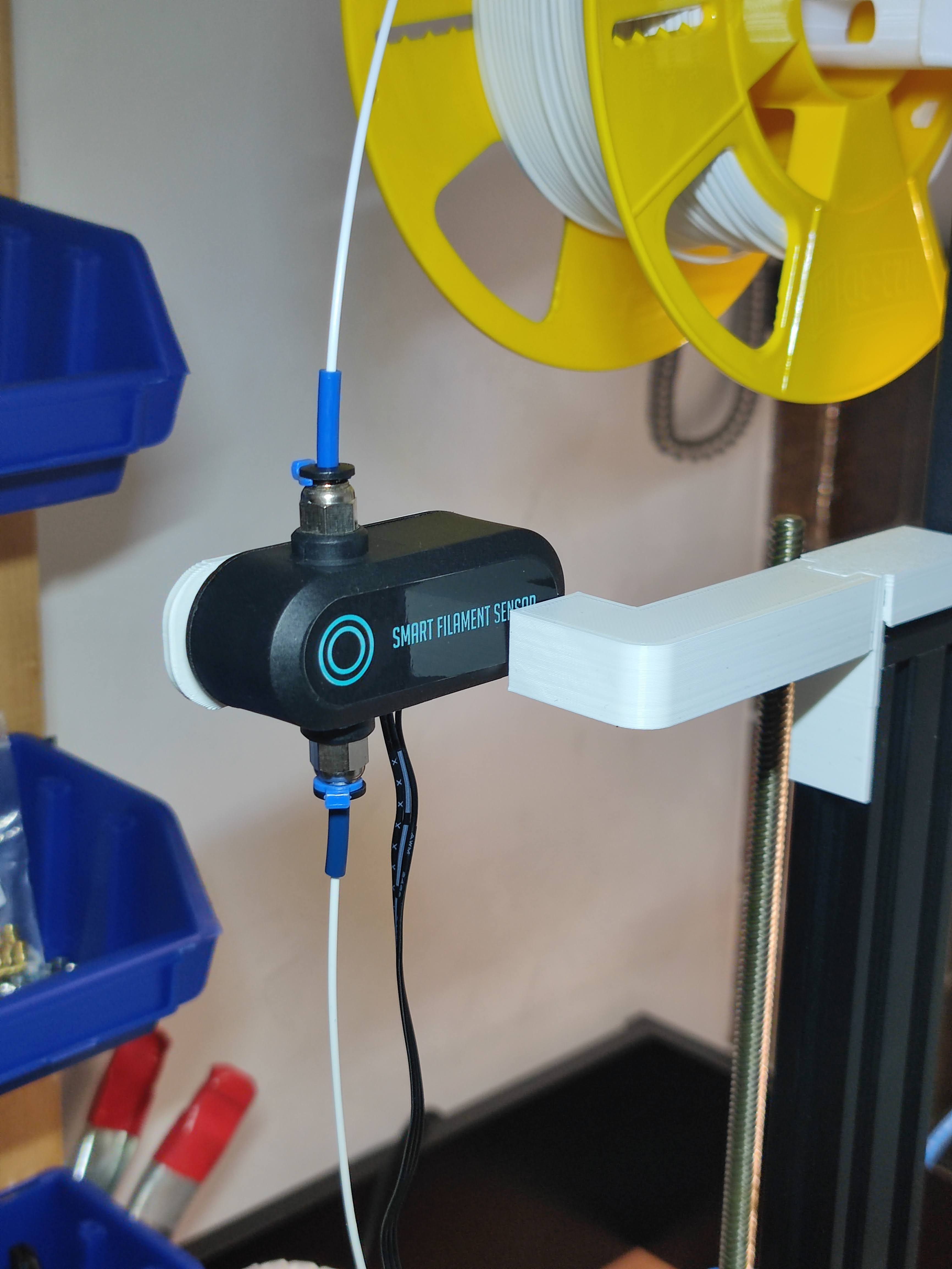 BTT smart filament run out sensor filament guide by N_F_B | Download free STL model | Printables.com