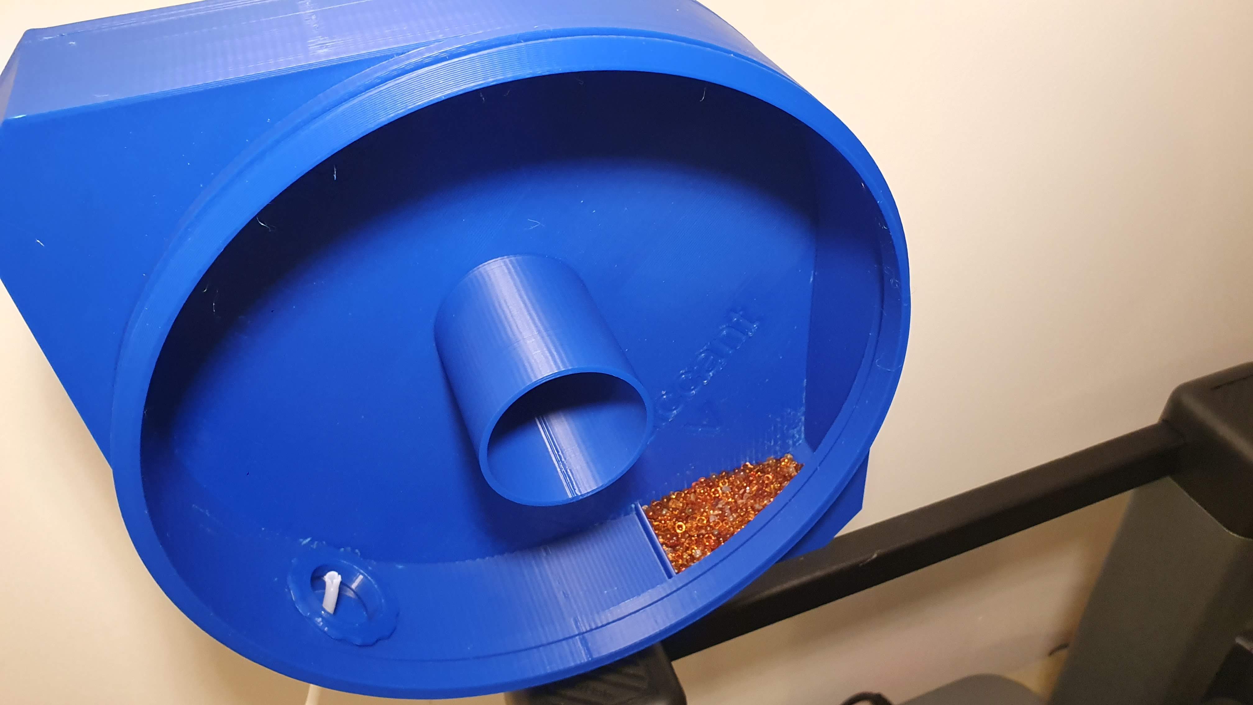 Anker M5 Dry Box Spool Holder by Simon A | Download free STL model ...