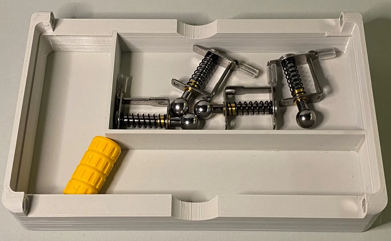 Box for Omnifixo Makers Third Hand by Tritschi | Download free STL ...