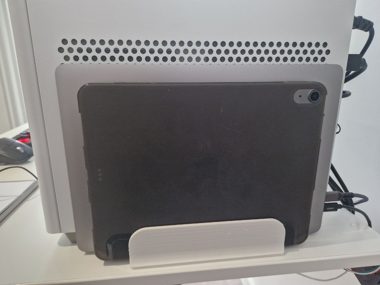 MacBook Pro + iPad vertical stand by omsa82 | Download free STL model ...