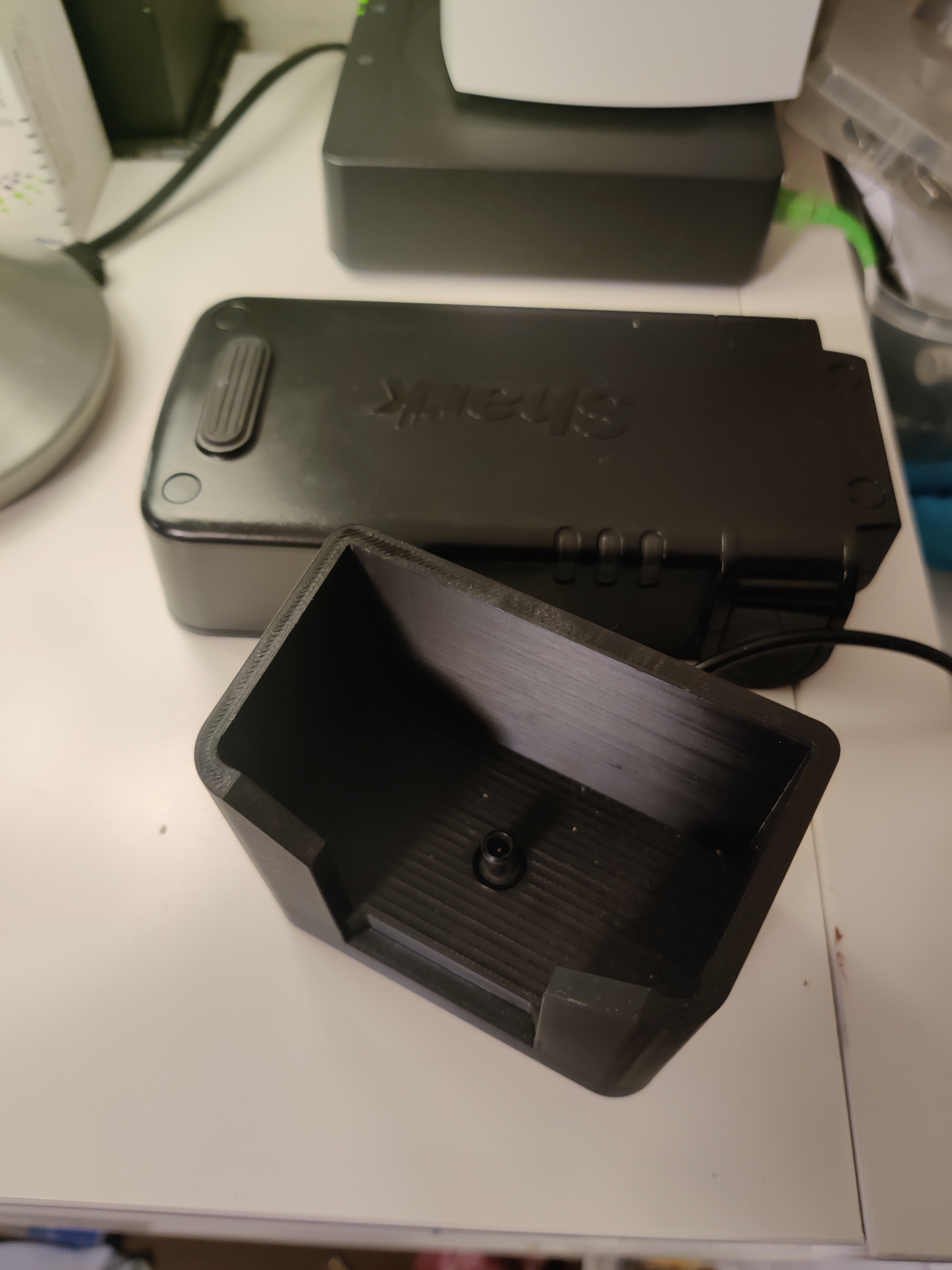 Shark Vacuum - Battery Charging Dock by EaziG | Download free STL model ...