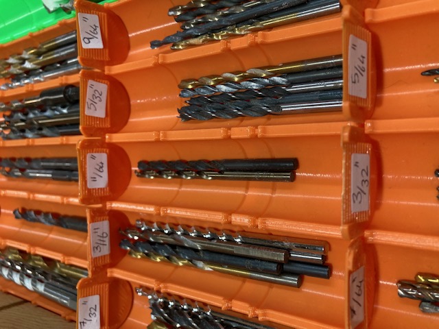 Modular Drill Bit Tray (Vase Mode) by middleagedspread | Download free ...