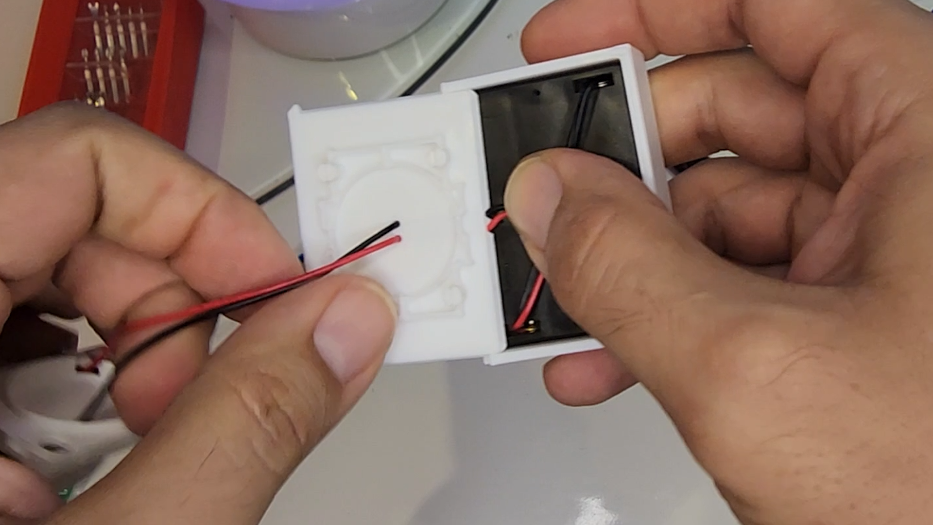 Sonoff Motion Sensor Battery Box AAA by RojoRicardo | Download free STL ...