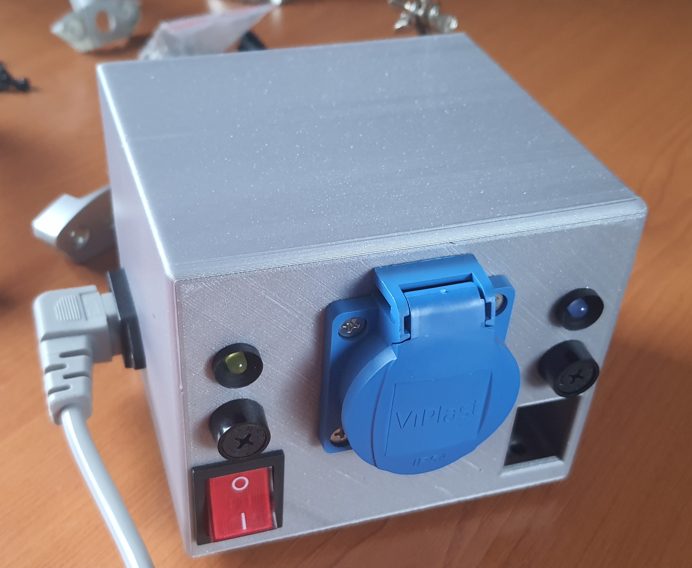 separation transformer case / obudowa trafo separacyjnego 100W Brewa by ...