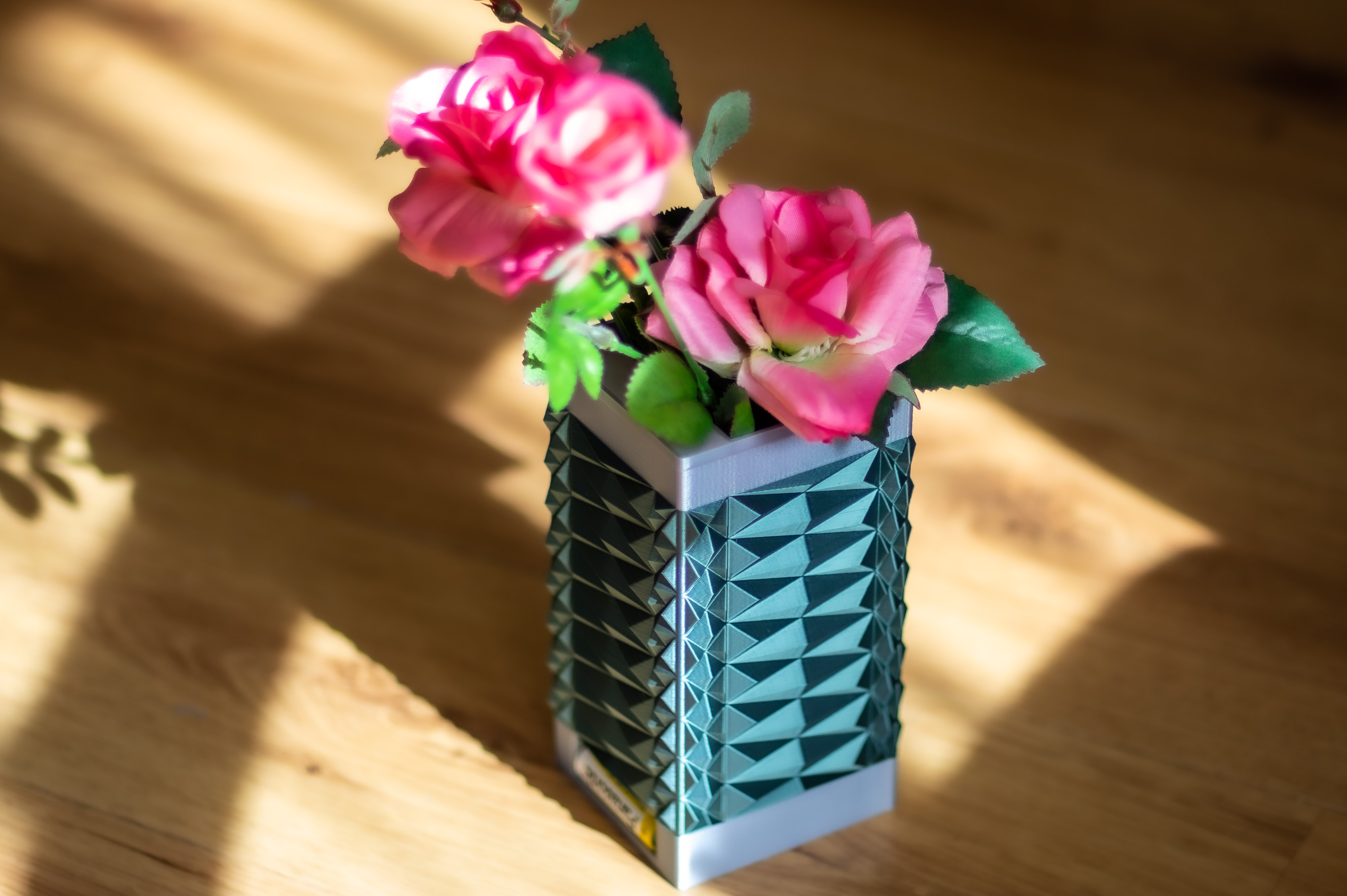 Beautiful Battery Vase by Rik Design | Download free STL model ...