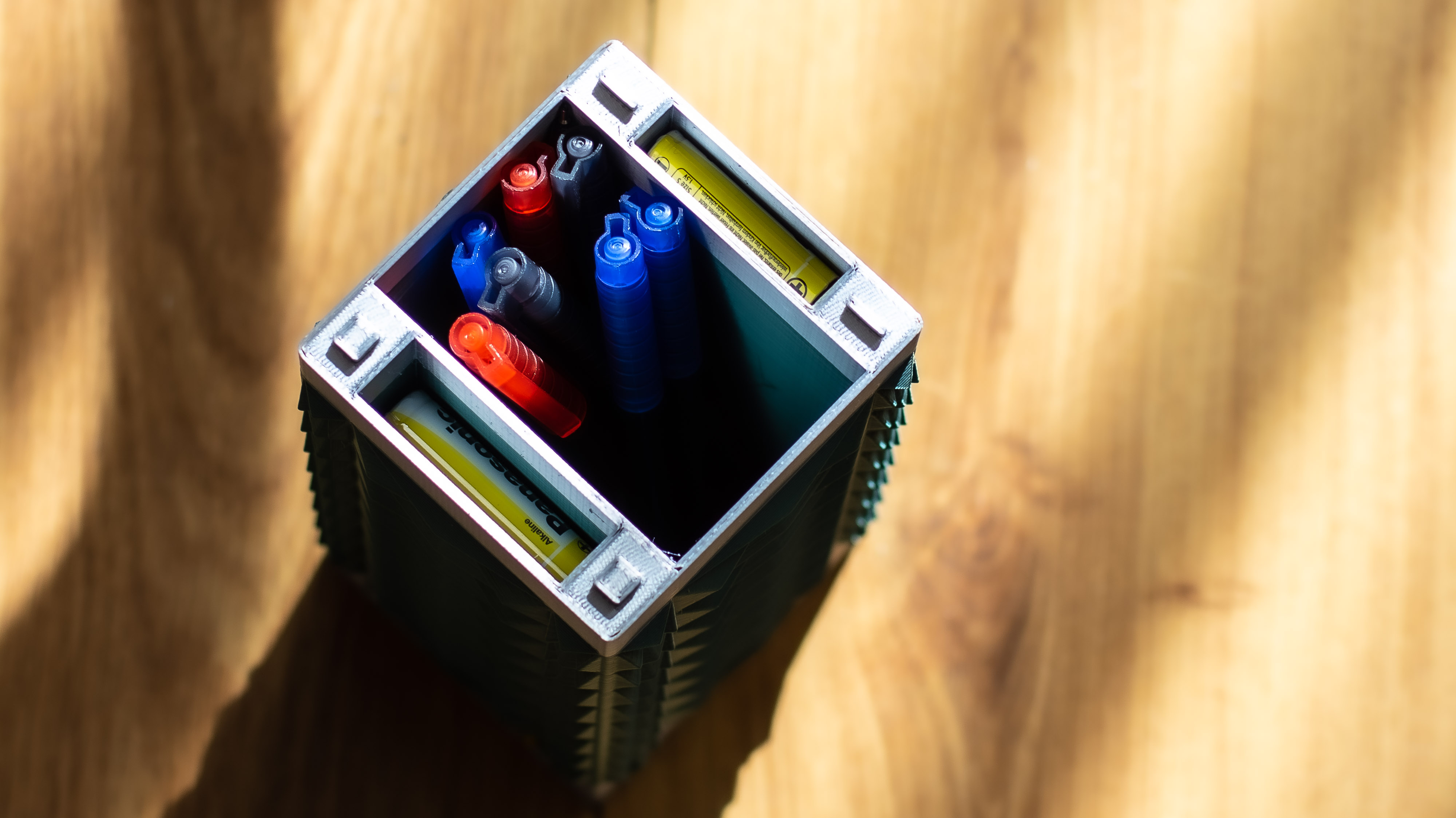 Beautiful Battery Vase by Rik Design | Download free STL model ...