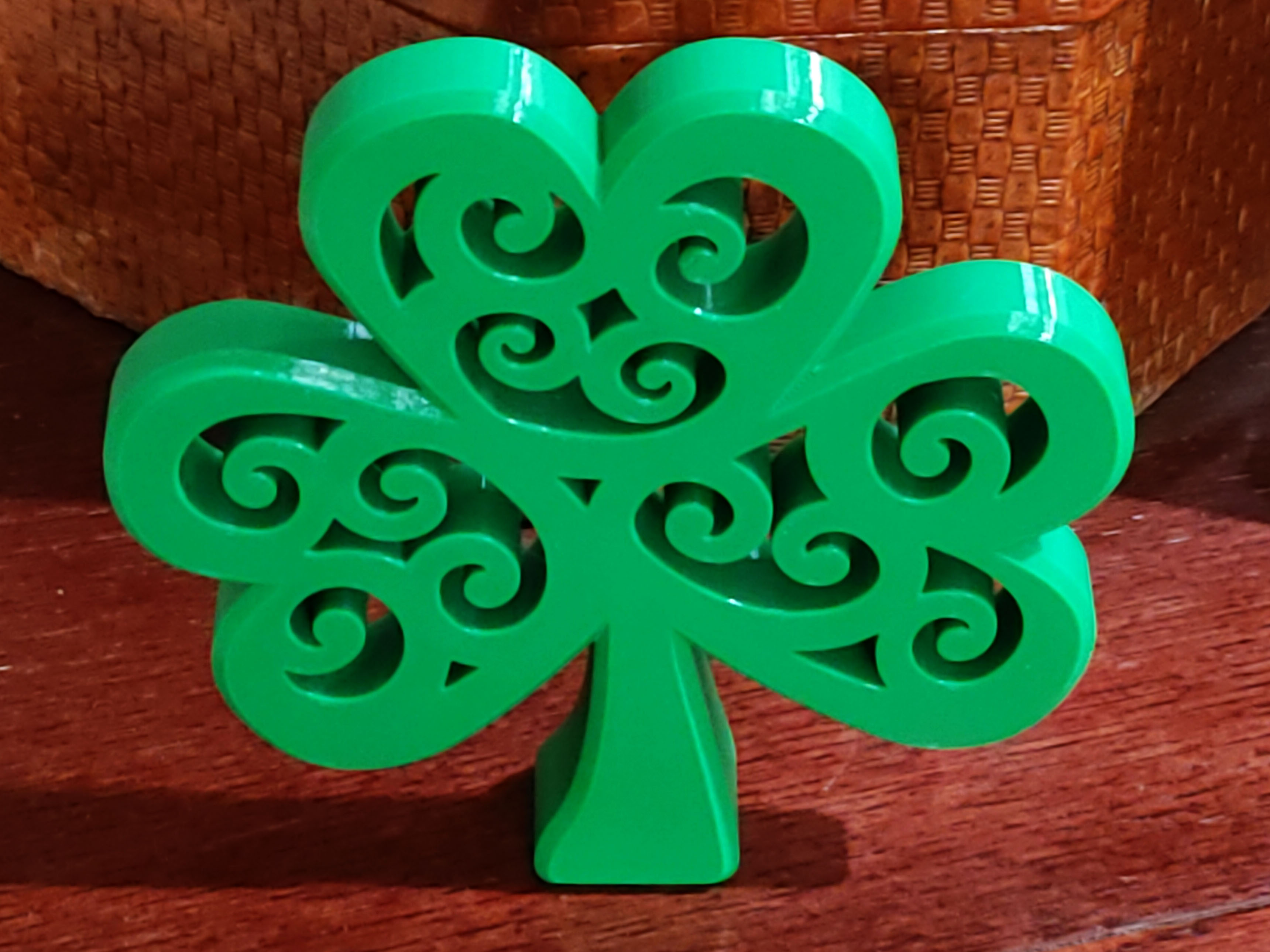 Swirly Shamrock Decoration by fixumdude | Download free STL model ...