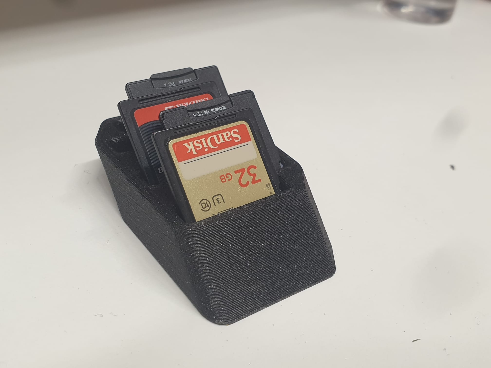 Angeled SD card wall/desk holder by Samotrel | Download free STL model ...