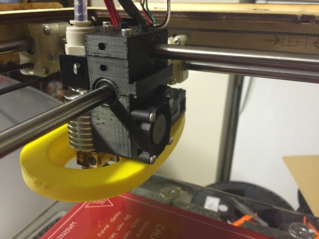 E3D_V5_MT Modular hotend mount for the Ultimaker Original by Murat ...