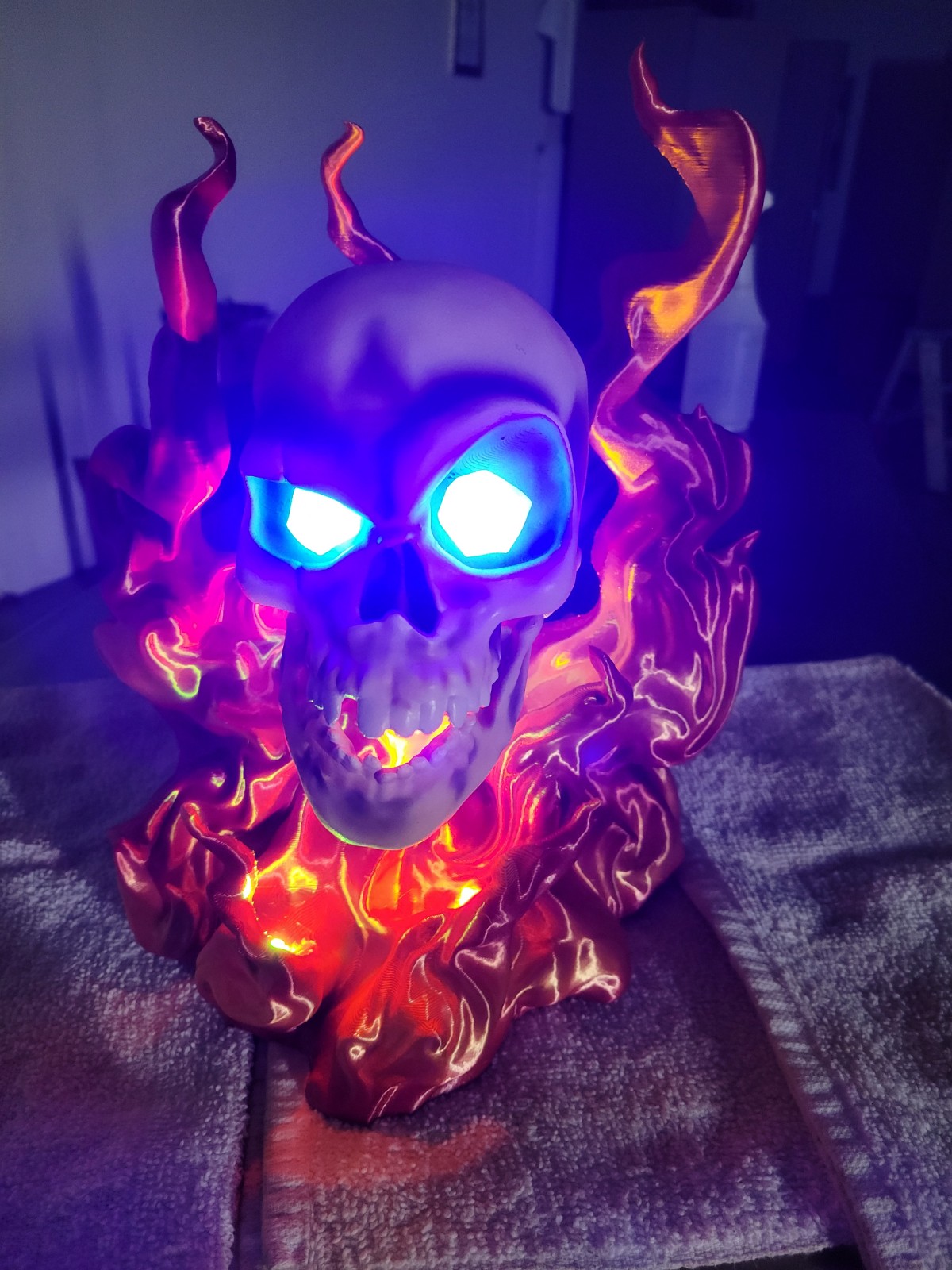Skull in Flames by Desertpilot | Download free STL model | Printables.com