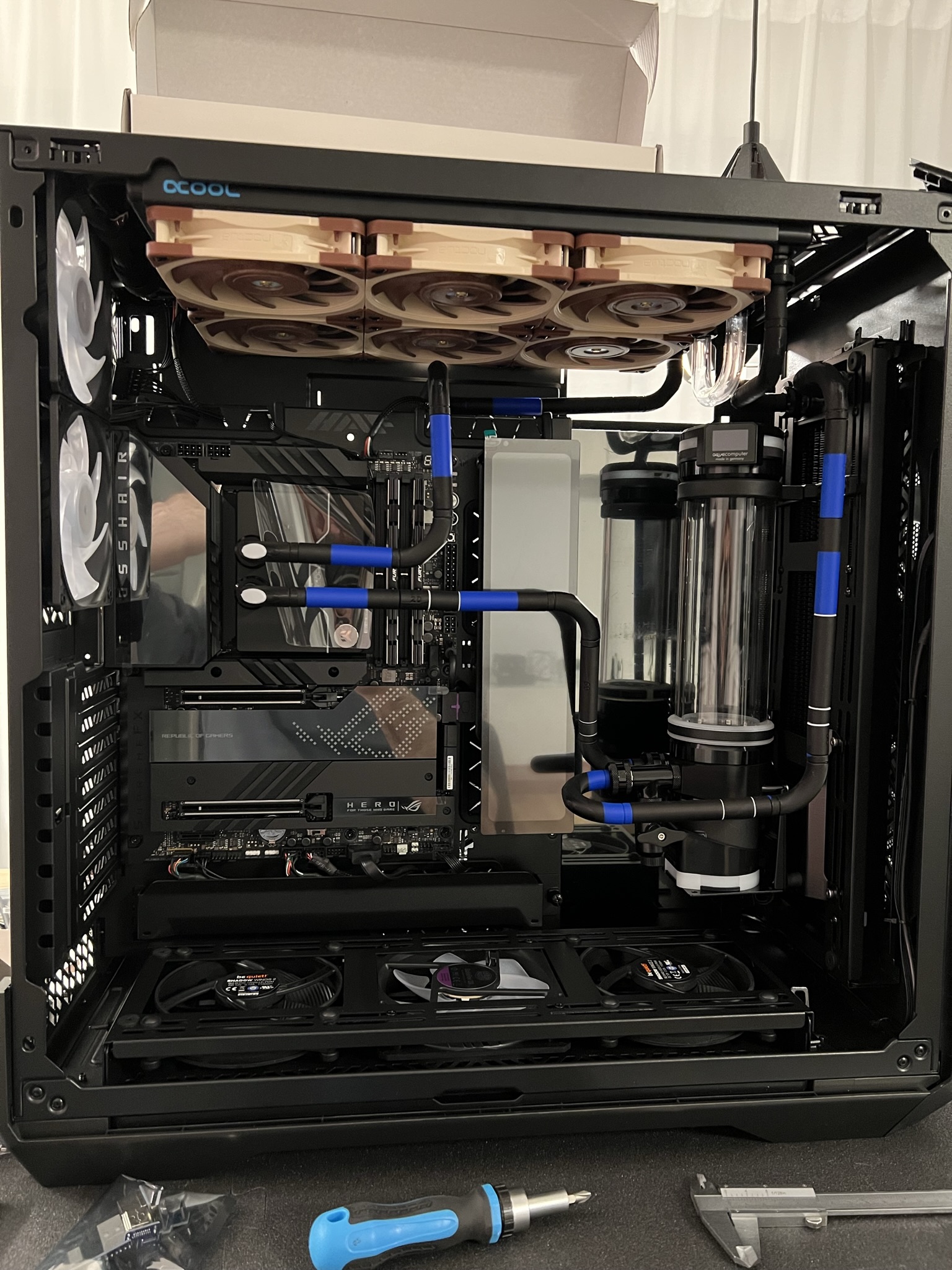 Waveshare 11.9" vertical LCD mount for CoolerMaster HAF 700 evo by ...
