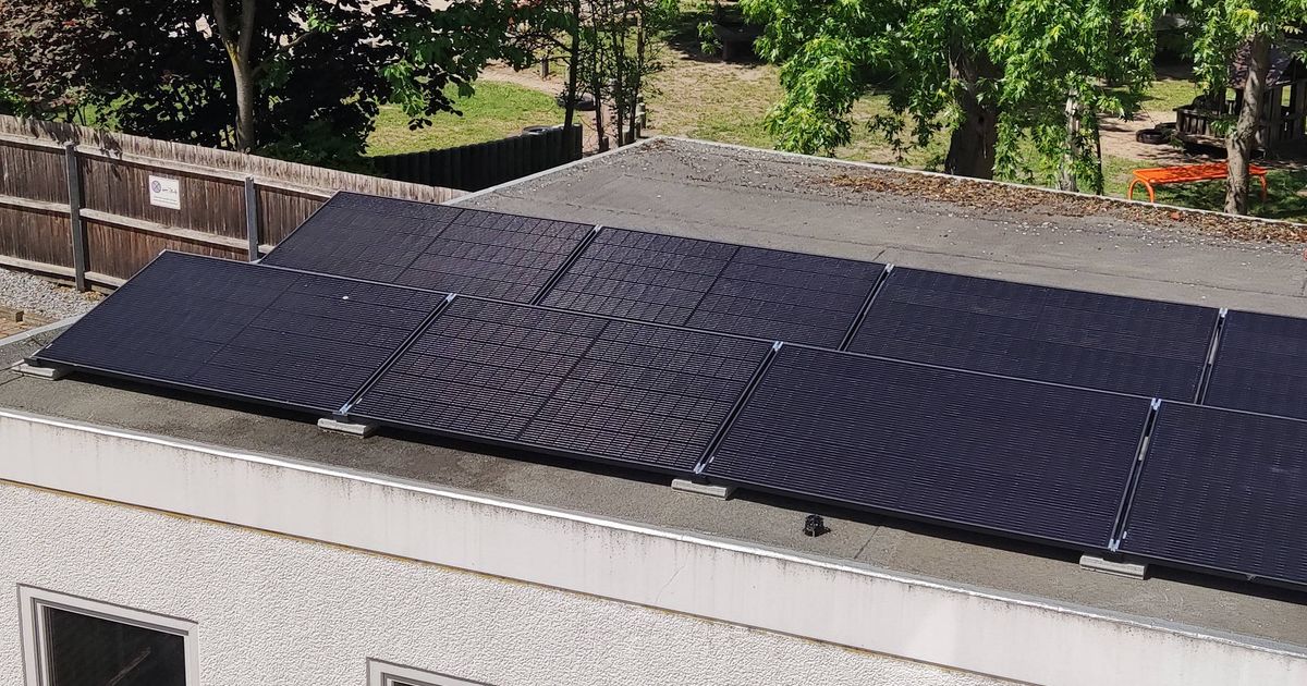 Solar Panel Flat Roof Mounting System 15 degrees by butchja | Download ...