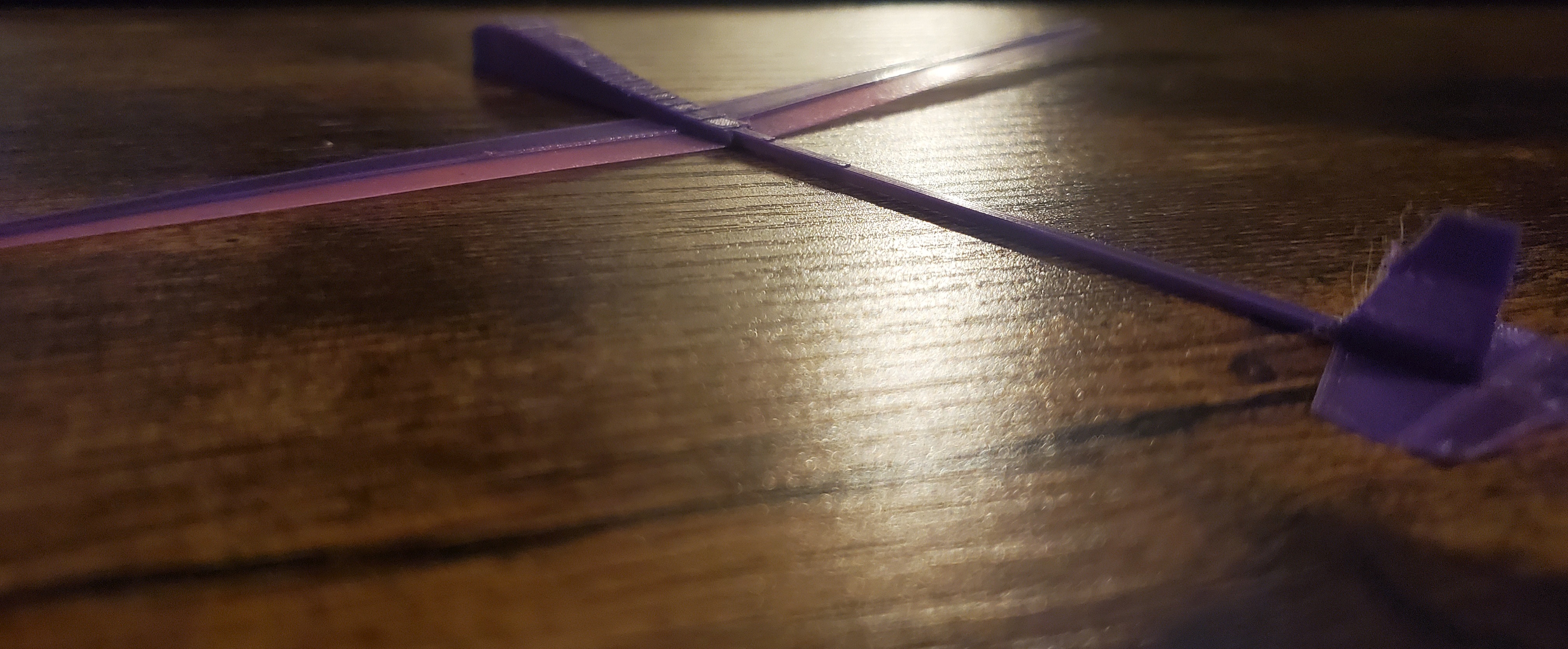 Stable glider V7a + Notch for rubber band launch (35m+ range) (input ...