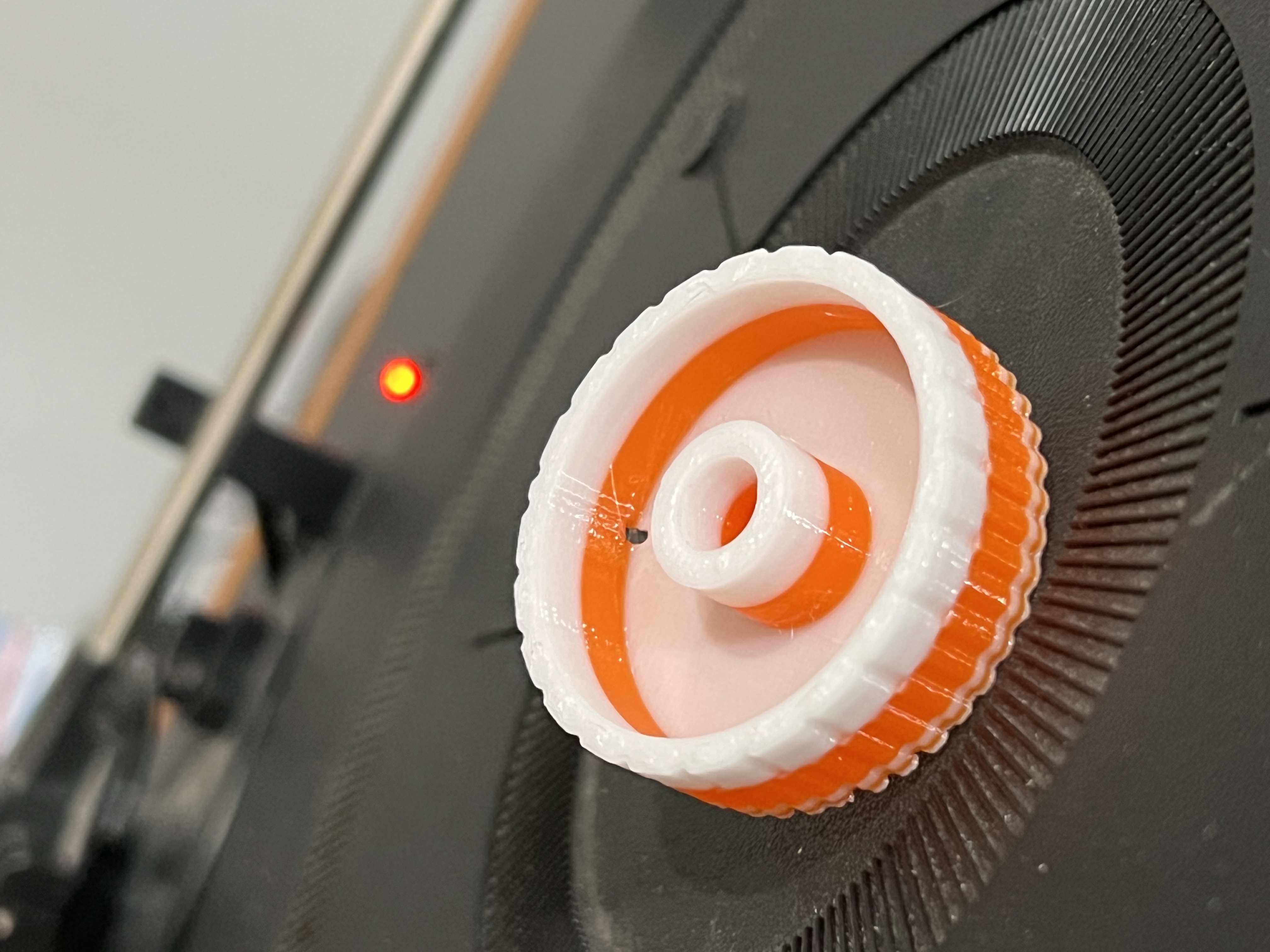 Hypnotic stackable 5 - 45rpm records adapter by Tom Anderson (The Real ...