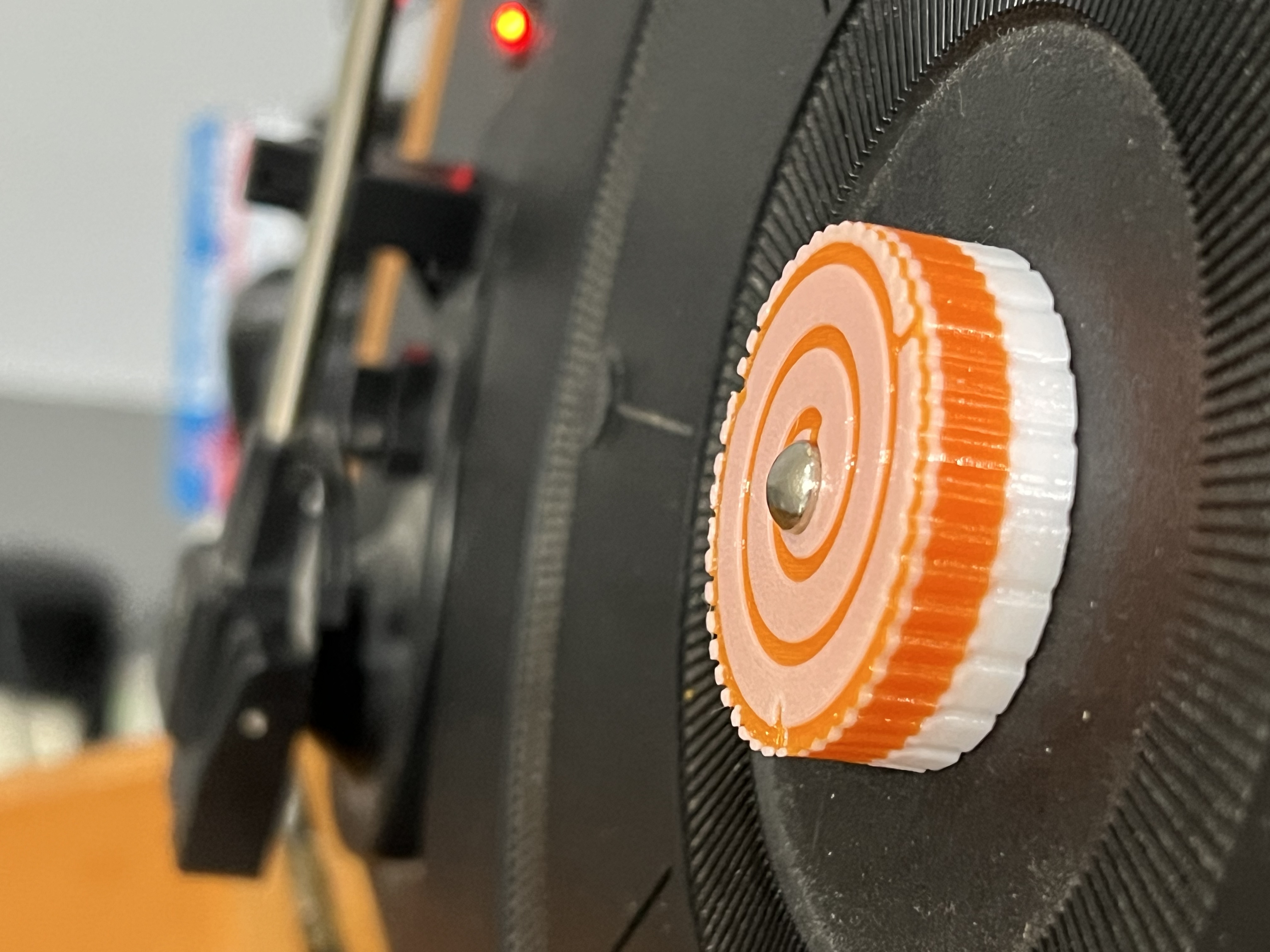 Hypnotic stackable 5 - 45rpm records adapter by Tom Anderson (The Real ...