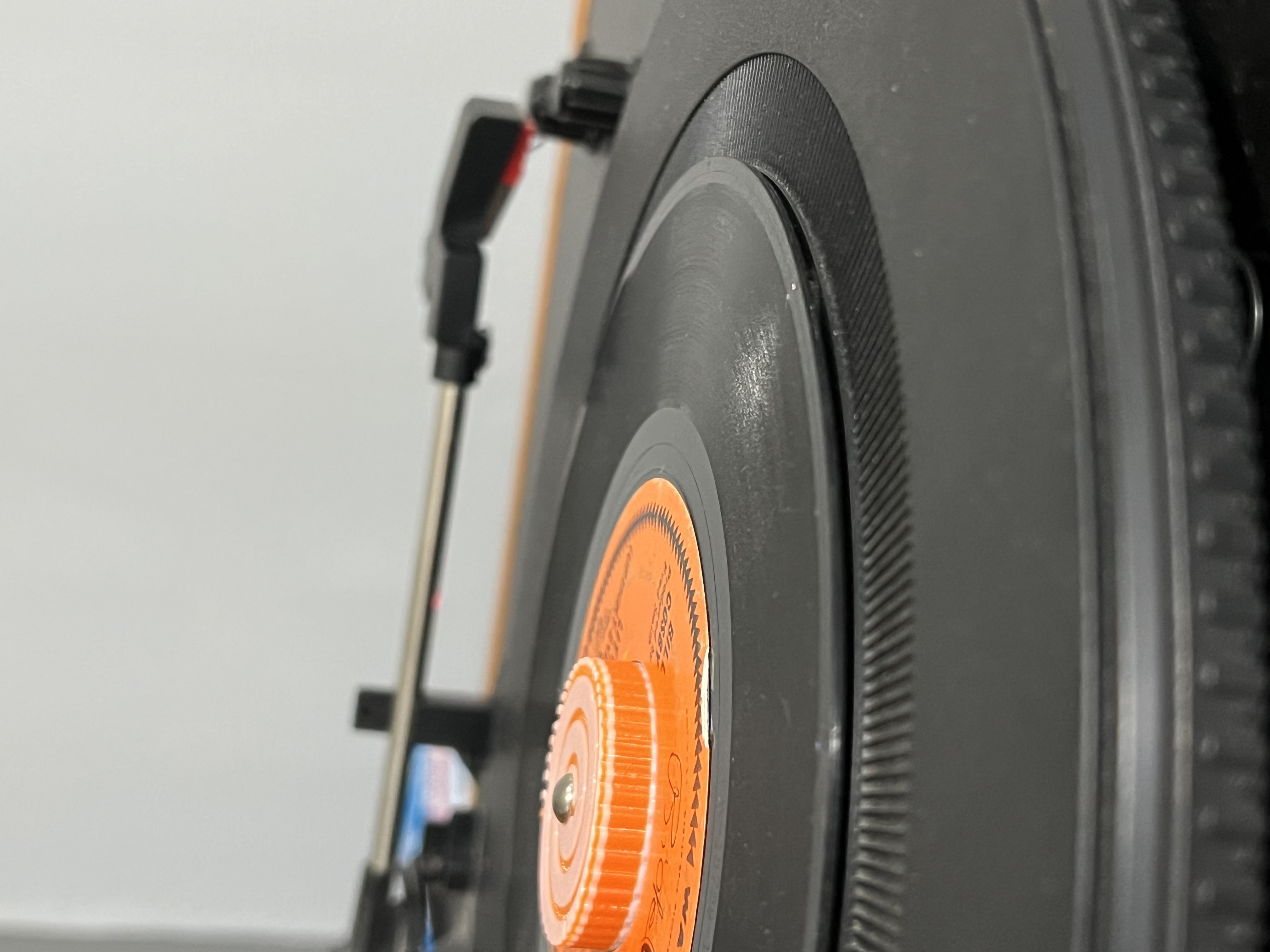 Hypnotic stackable 5 - 45rpm records adapter by Tom Anderson (The Real ...