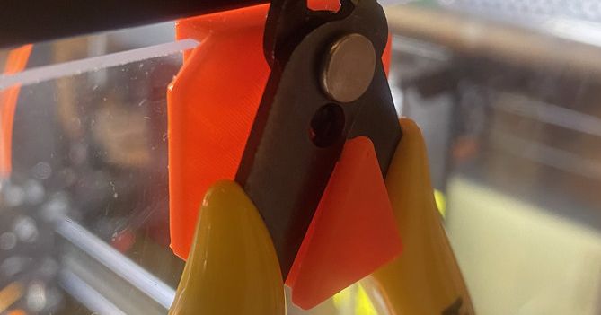 Wire Cutter Lack enclosure hanging mount (Remix of RT3D's Wire Cutter ...