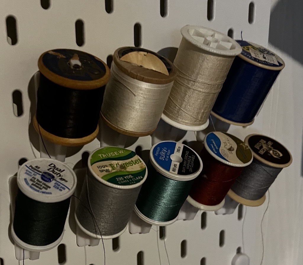 Skadis Thread Spool Holder by MKE Dan | Download free STL model ...