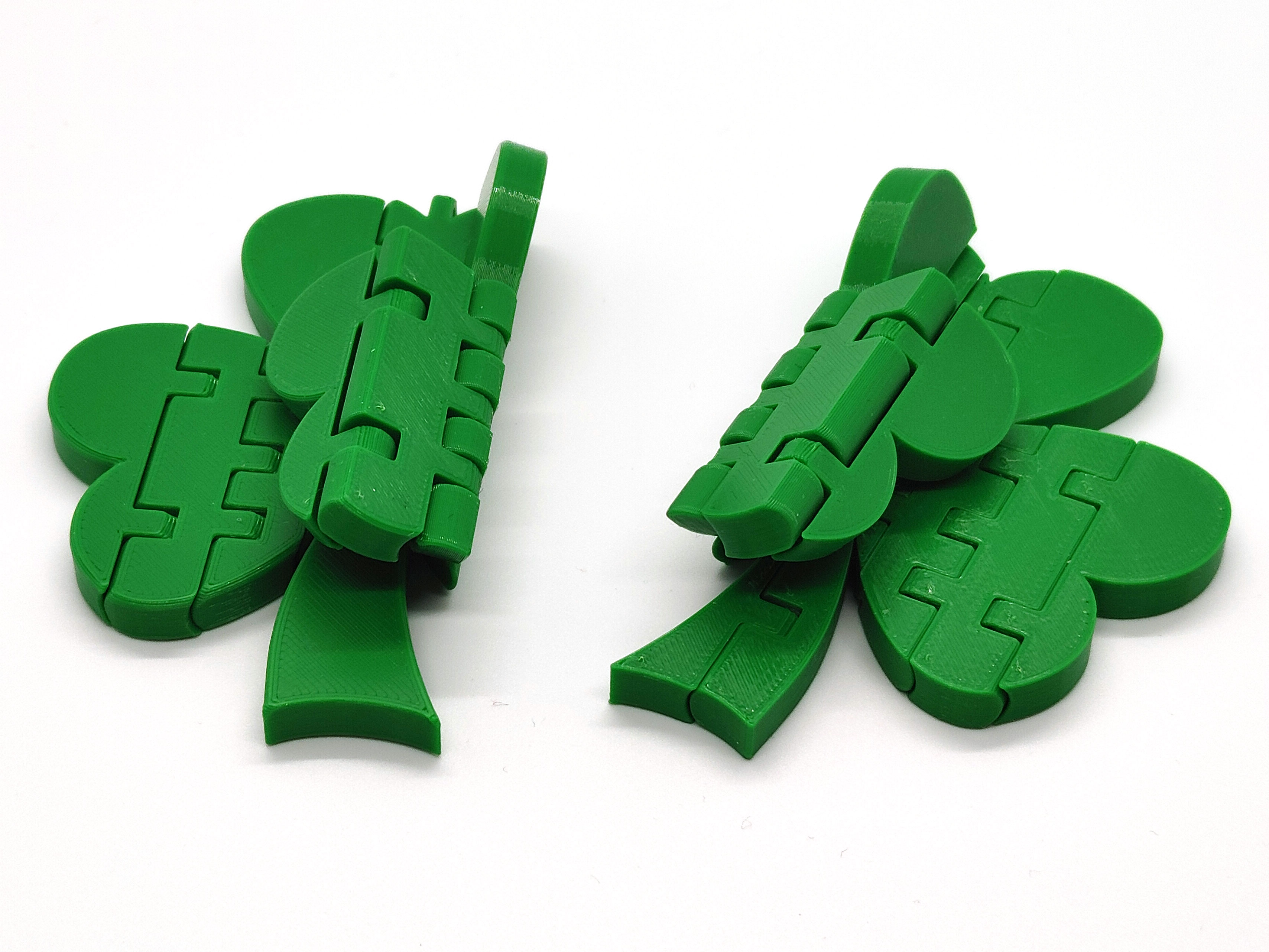 Flexi Articulated Shamrock & Shamrock Necklace by fixumdude | Download ...