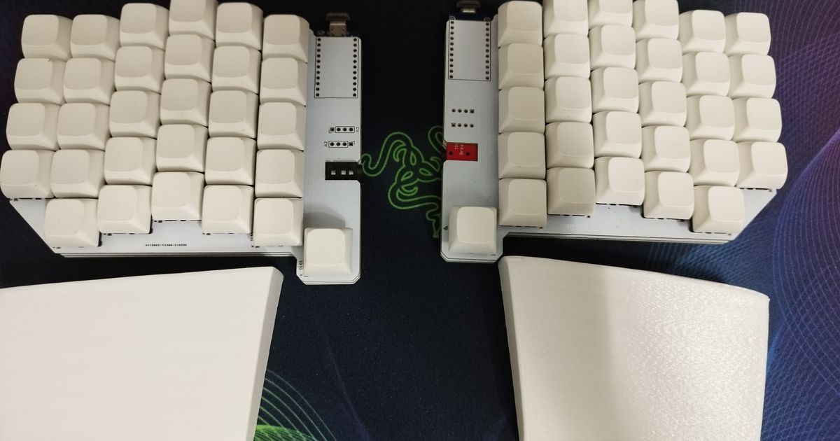 Curved wrist rest for split keyboard by Tutan | Download free STL model ...