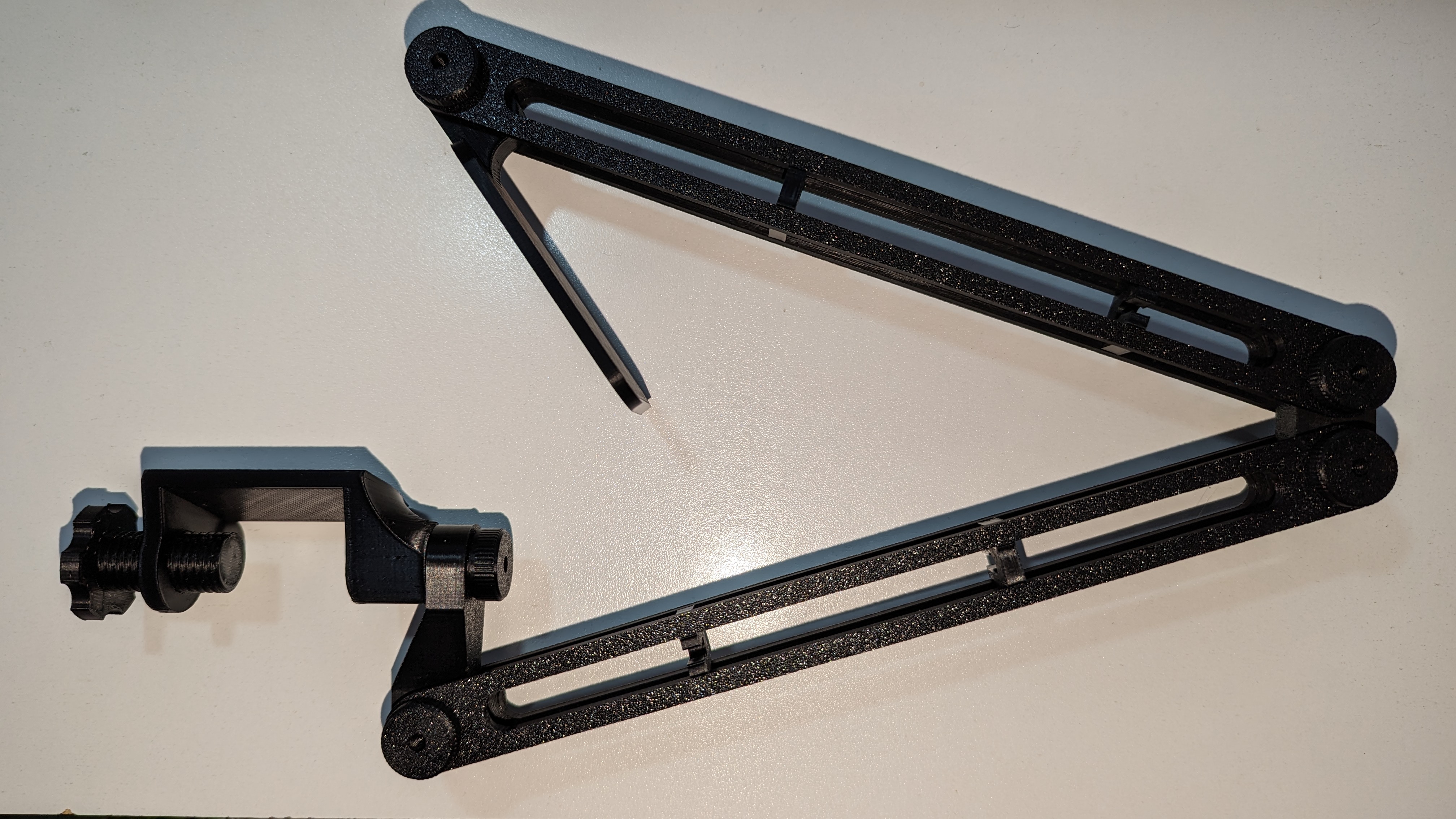 Articulating Arm Redux by codewizard1975 | Download free STL model ...