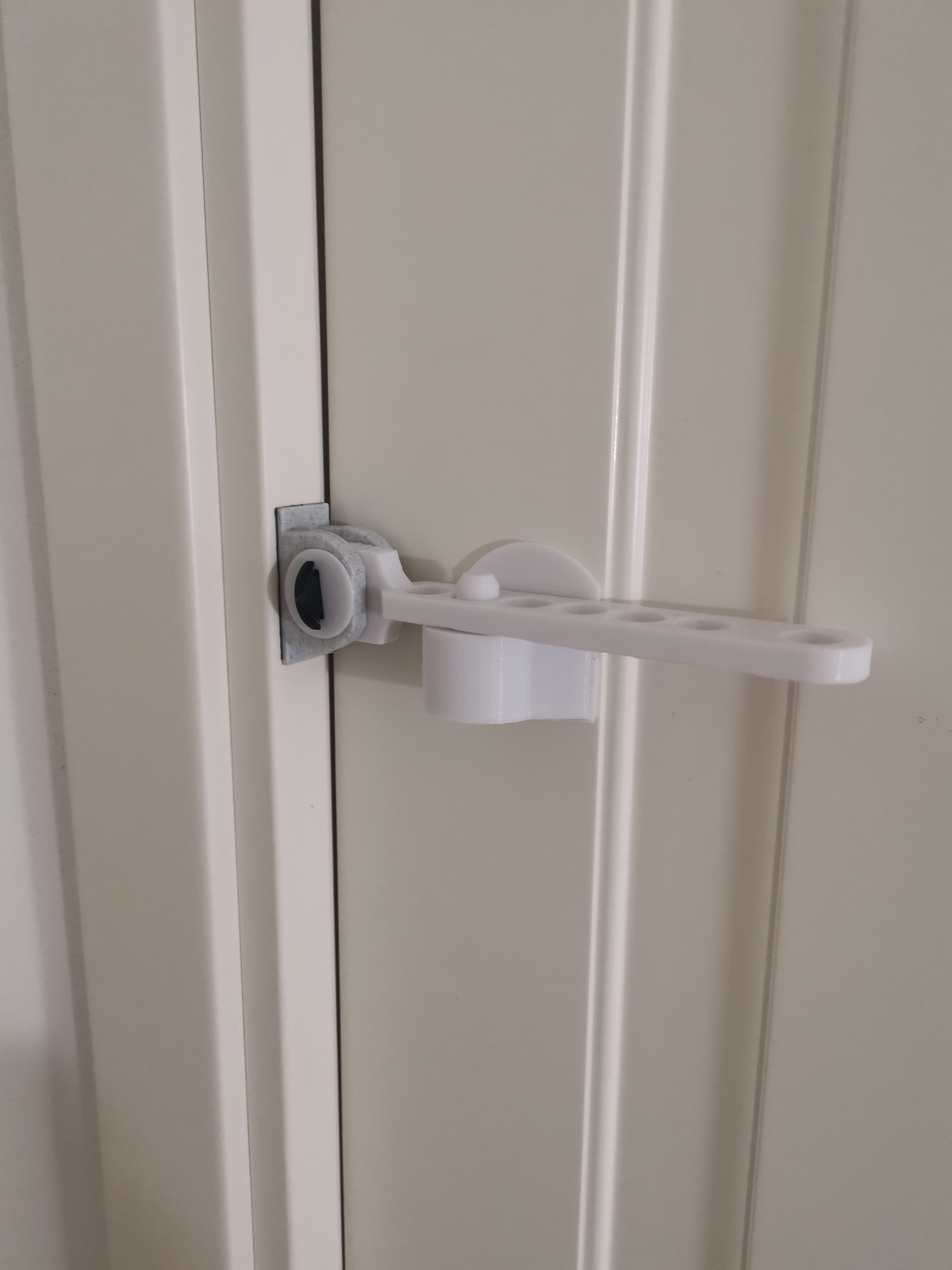 Adjustable latch for sliding door by Dario di dio | Download free STL ...