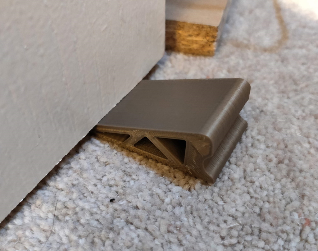Small Carpet Door Stop by Zeeno | Download free STL model | Printables.com