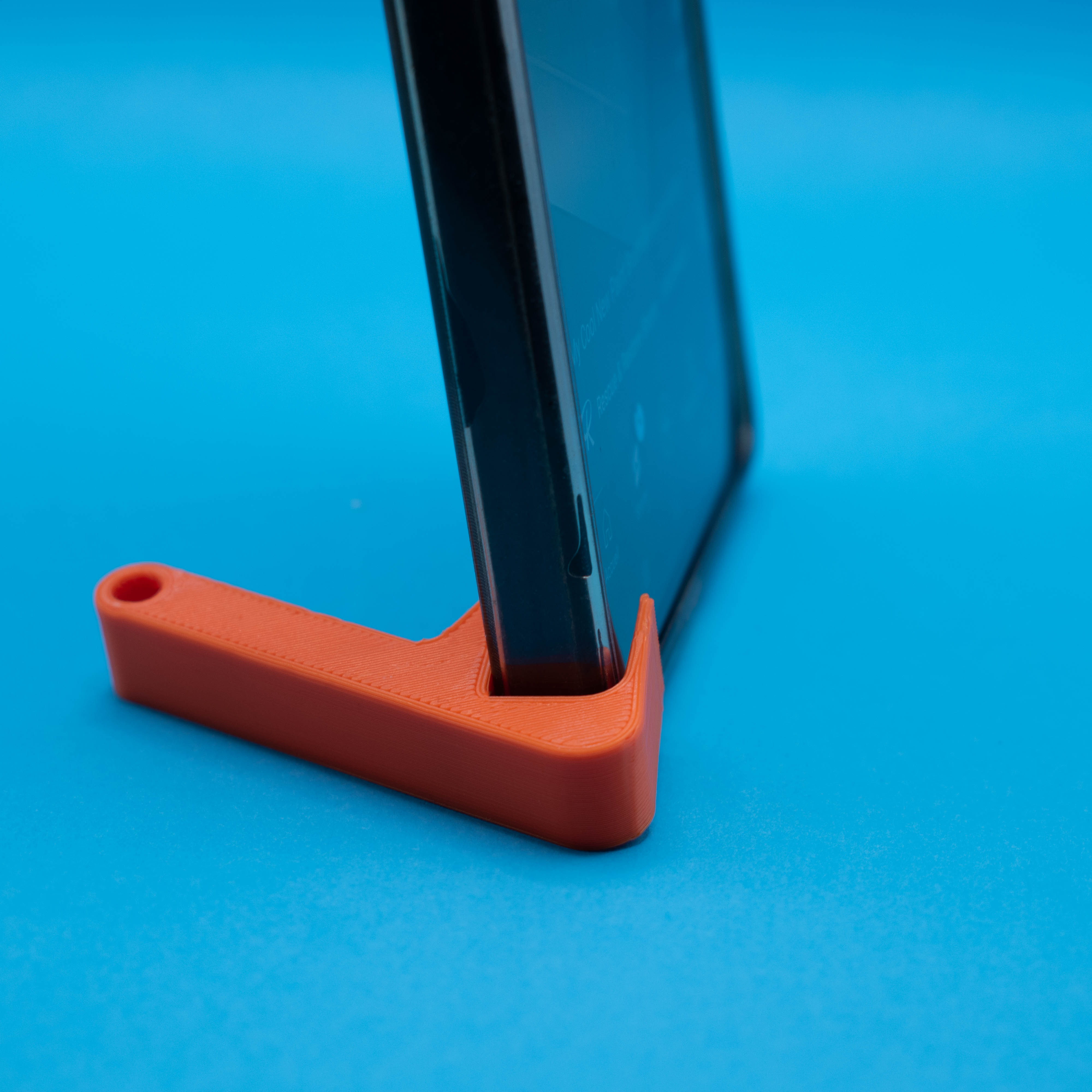 Stand for phone for key ring by Yegor bv | Download free STL model ...