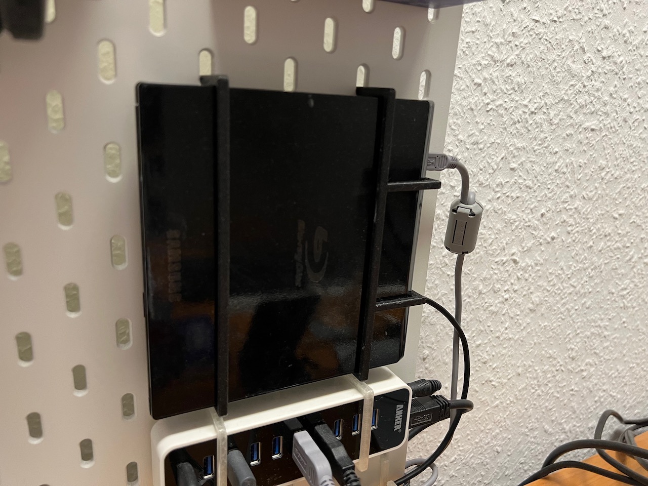 IKEA Skadis Drive- and USB Hub Cages by rainshine | Download free STL ...