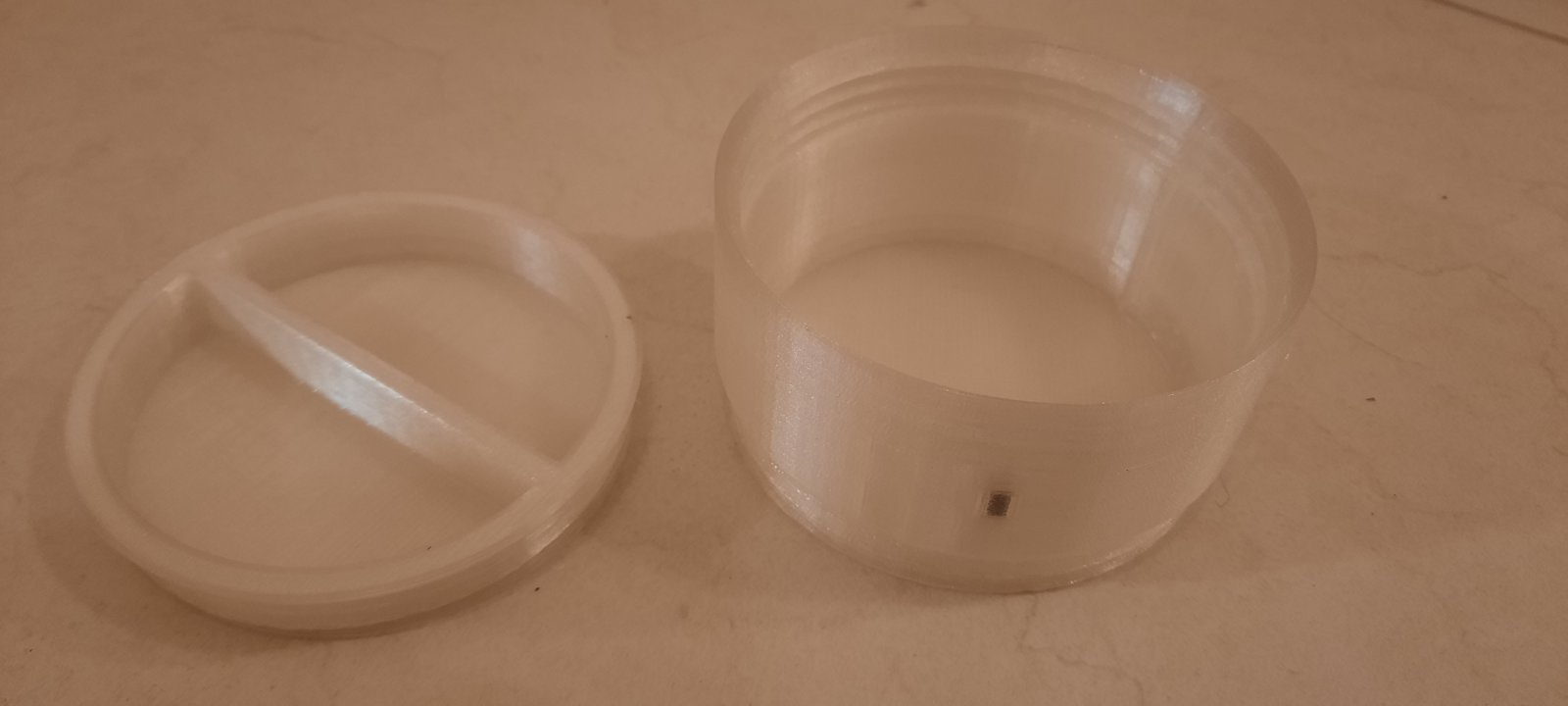 Powerful Blad - stackable threaded storage container for Hama/Perler ...