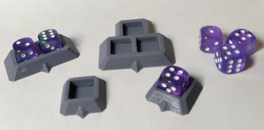Customizable D6 Holder (Multi-dice) by TheRadRomulan | Download free ...