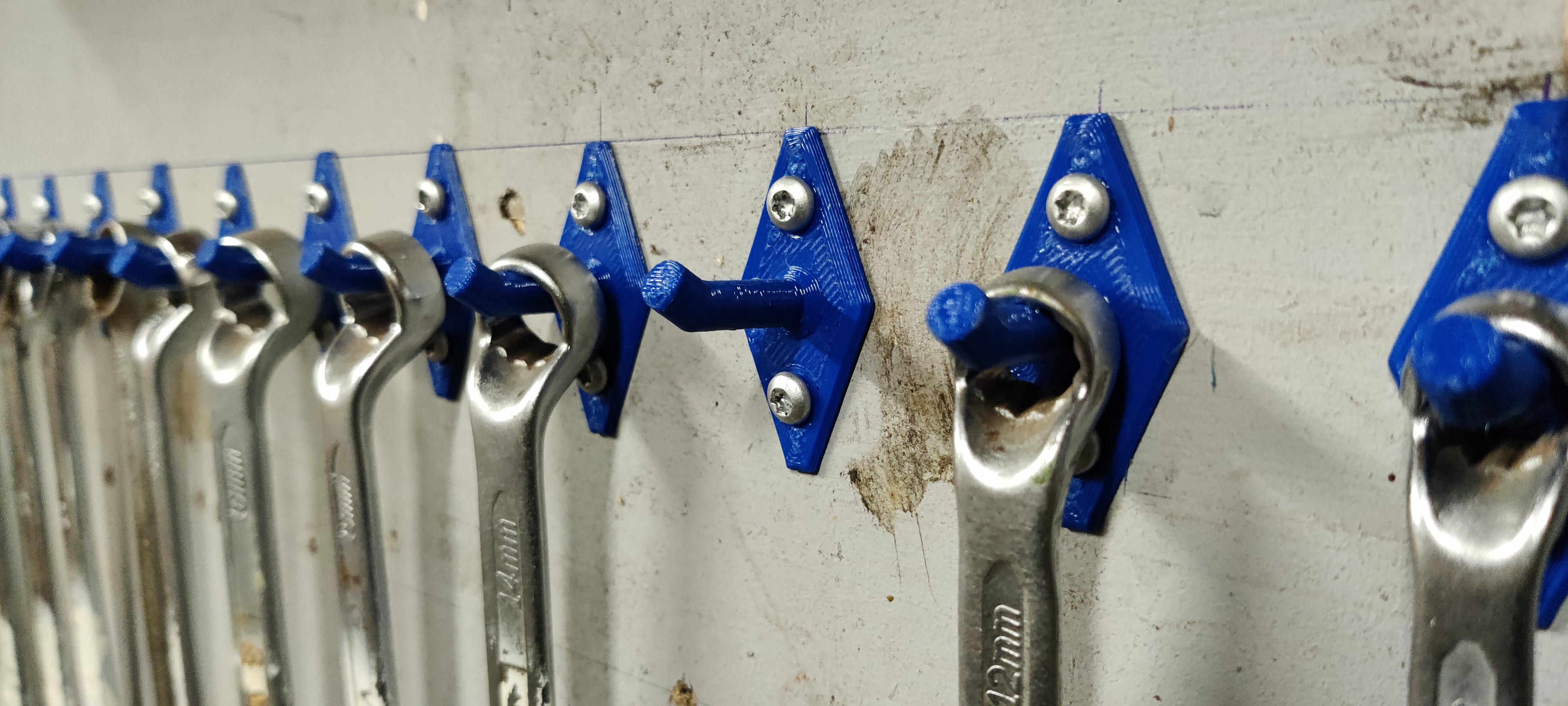 Wrench holder wall mount by PELU | Download free STL model | Printables.com