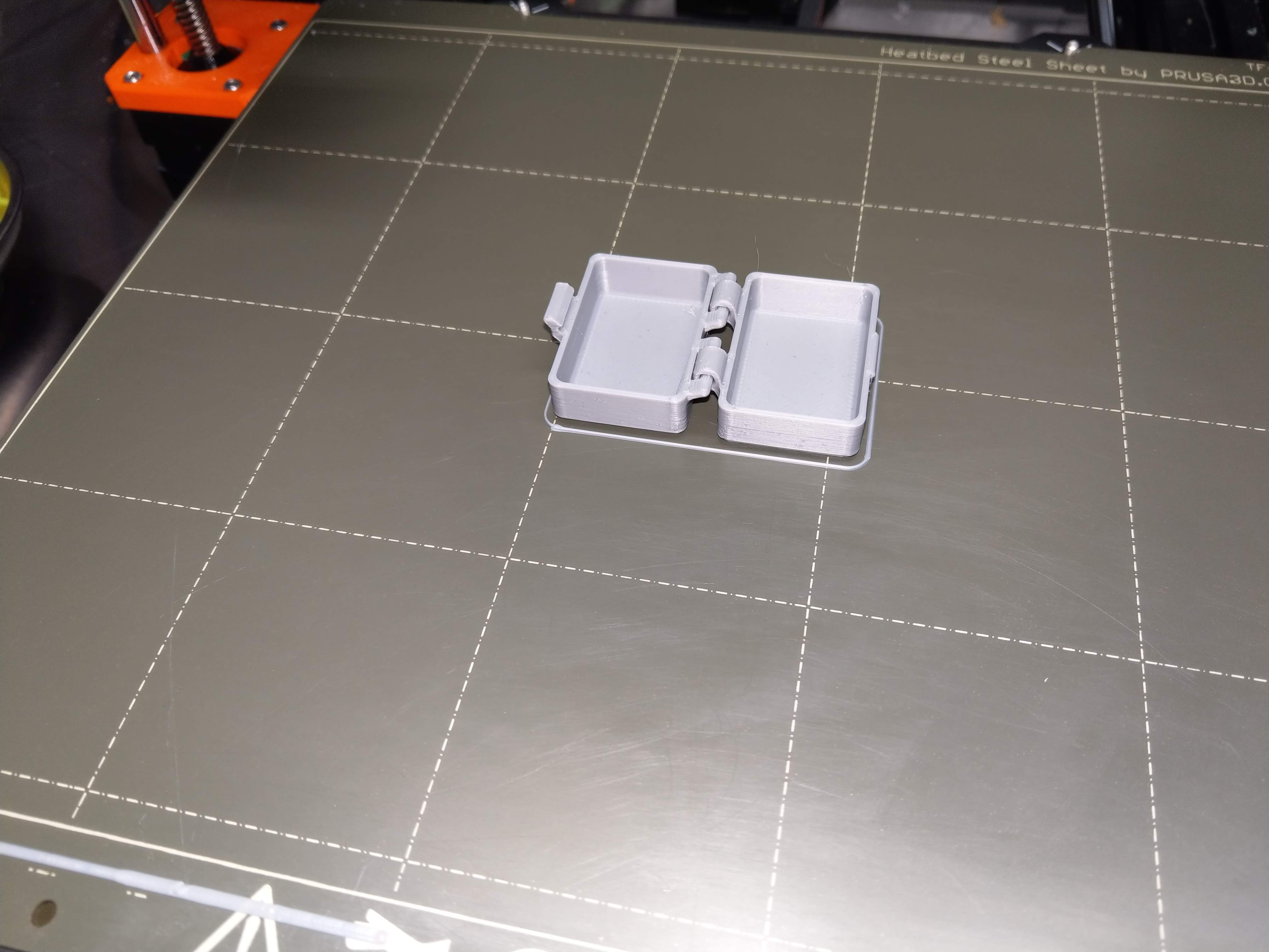 Hinged Box with Clasp - Parametric Print in Place by kaje | Download free STL model | Printables.com