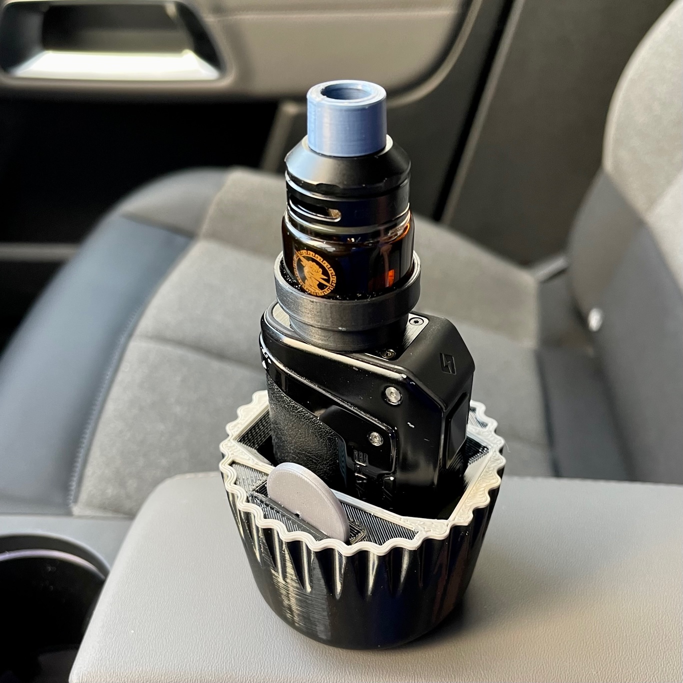 Geekvape adapter for car holder by vmLOGIC | Download free STL model ...